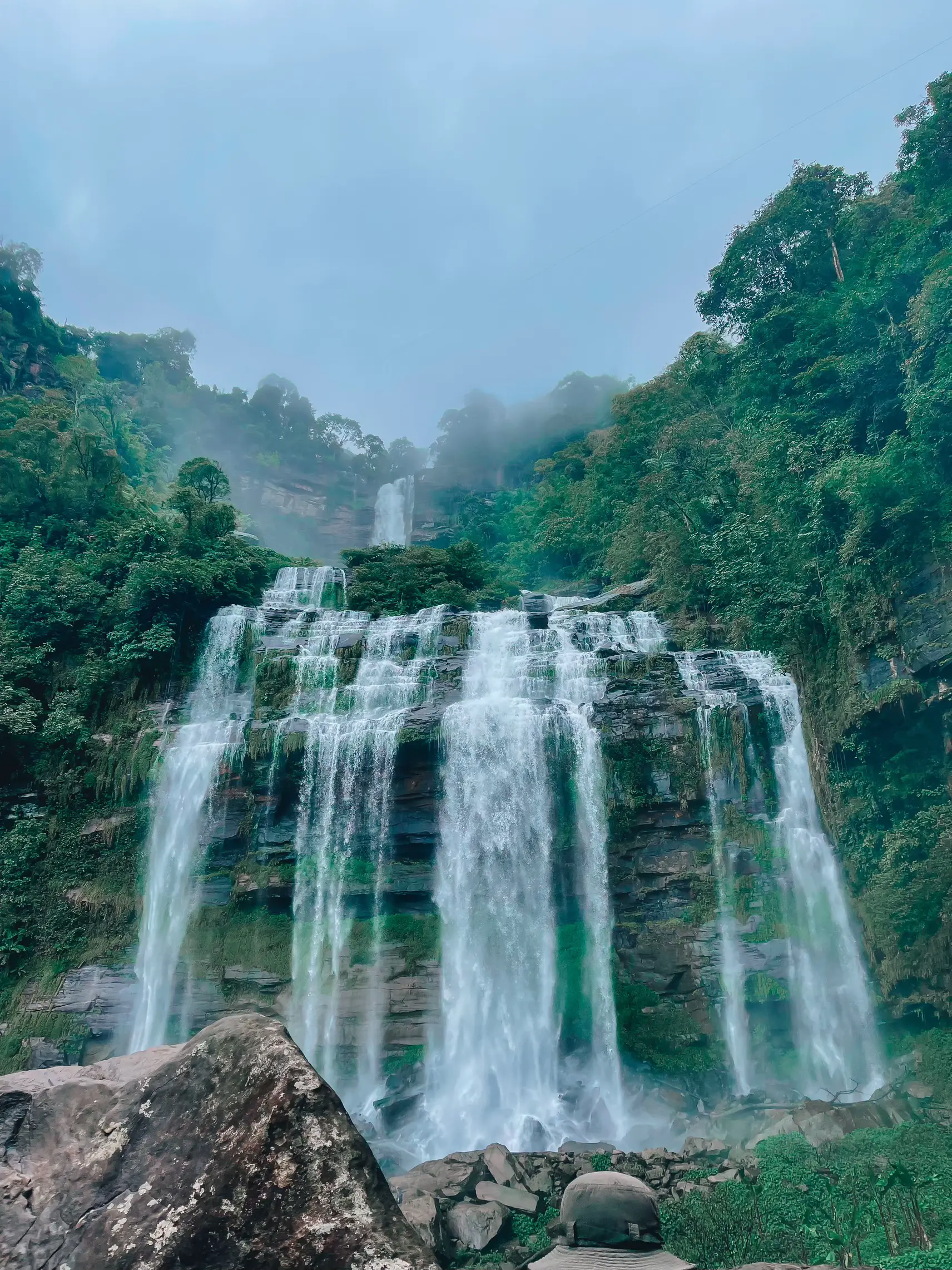 น้ำตกตาดขมึด ตาดเสือ #ลาวใต้ | แกลเลอรีที่โพสต์โดย ชมพู่เอง 🌈🪞 | Lemon8