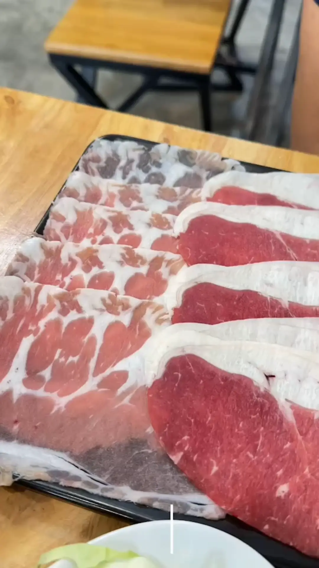 สวรรค์ของคนรักเนื้อและอาหารอีส | วิดีโอที่เผยแพร่โดย Mr.Heen | Lemon8