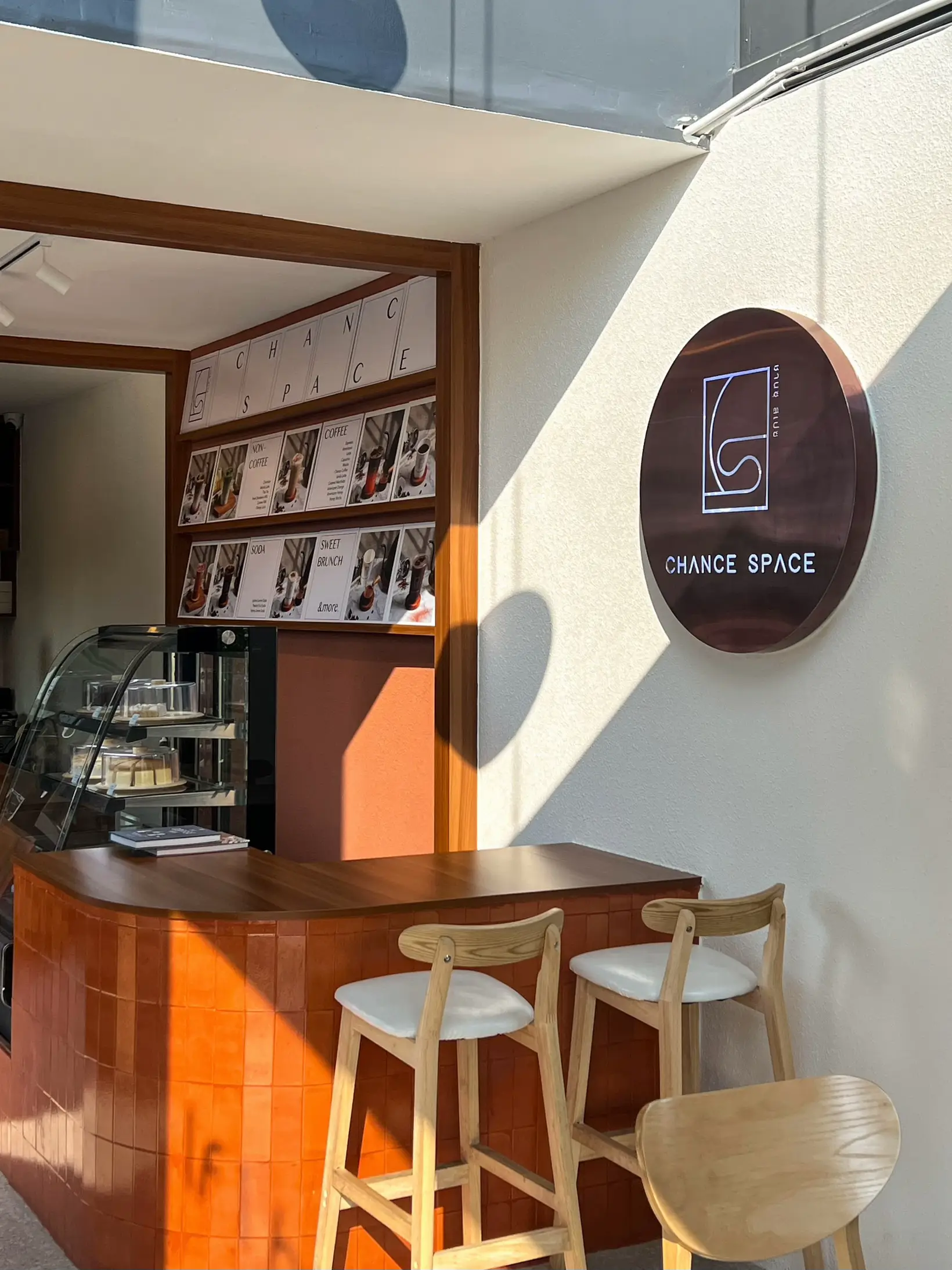 ⛺️คาเฟ่ฟีลแคมป์ปิ้งสุดชิลบรรยากาศดีย่านบางนา☕️🧺 | แกลเลอรีที่โพสต์โดย ...