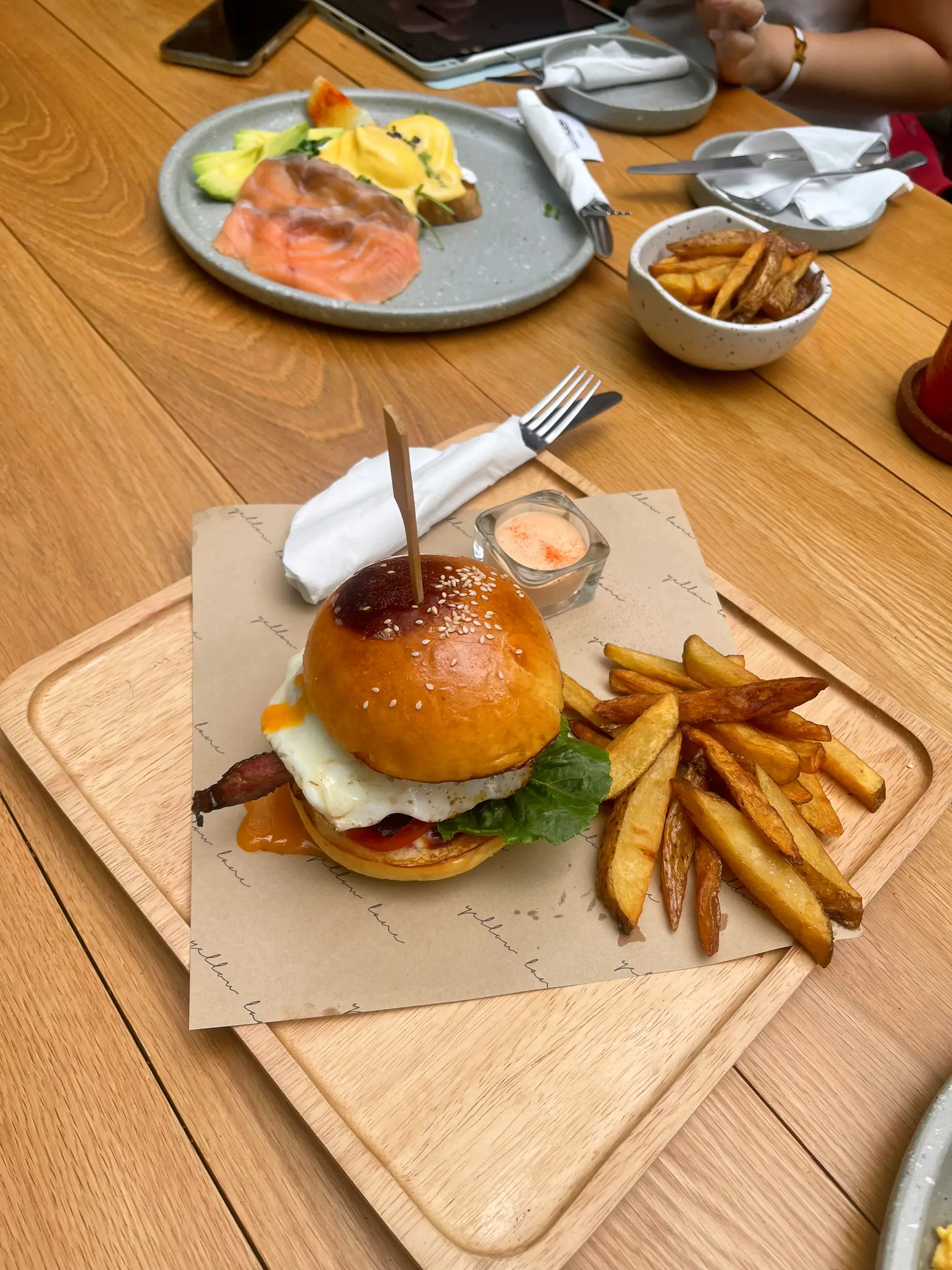 OOTD & YELLOW LANE💛 ร้านอาหาร brunch กลางอารีย์🍳🍴 | แกลเลอรีที่โพสต์โดย ...