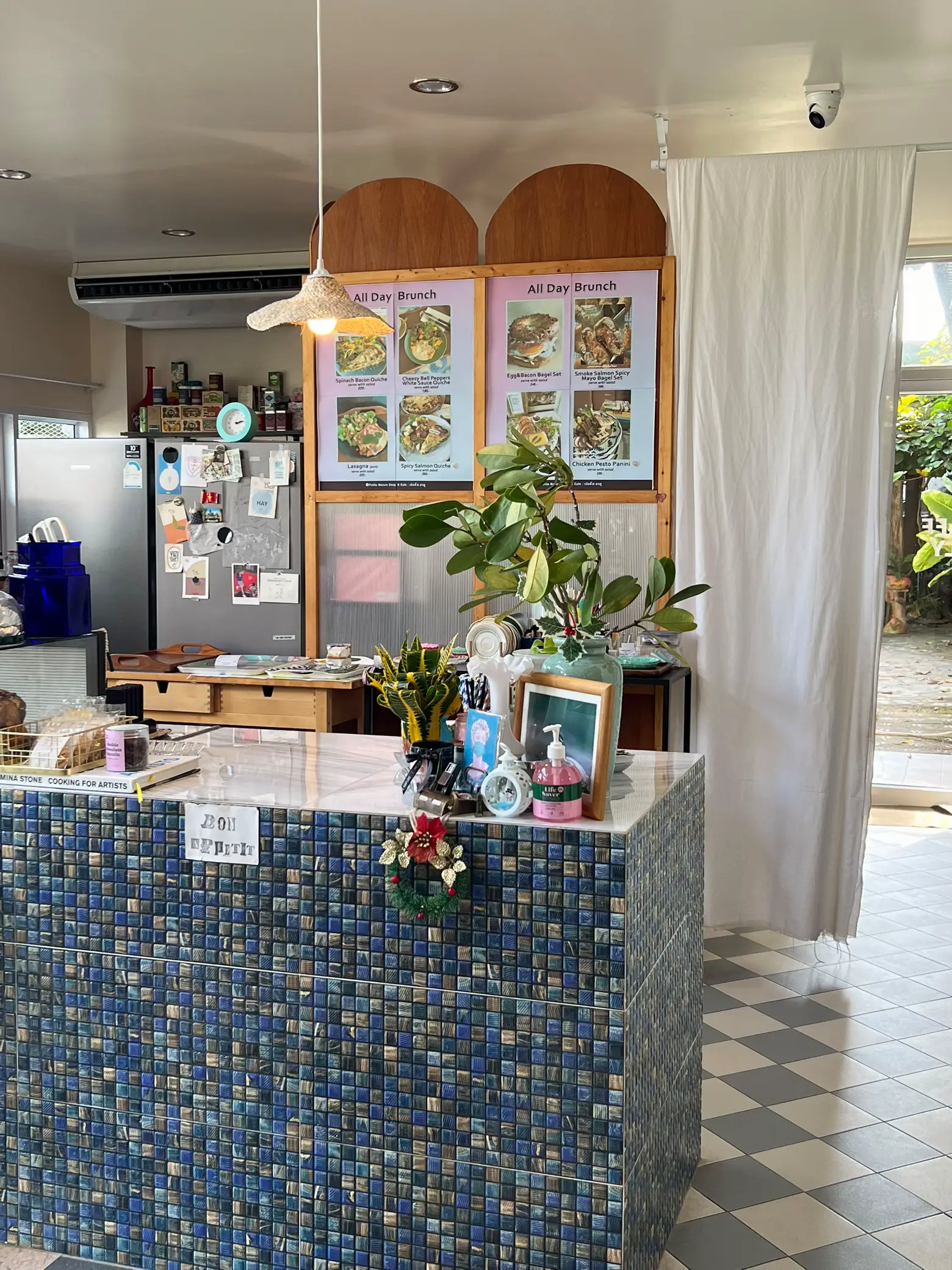 petite nature คาเฟ่ตรัง ห้ามพลาด 🍰🍞🫖 | แกลเลอรีที่โพสต์โดย preammier | Lemon8