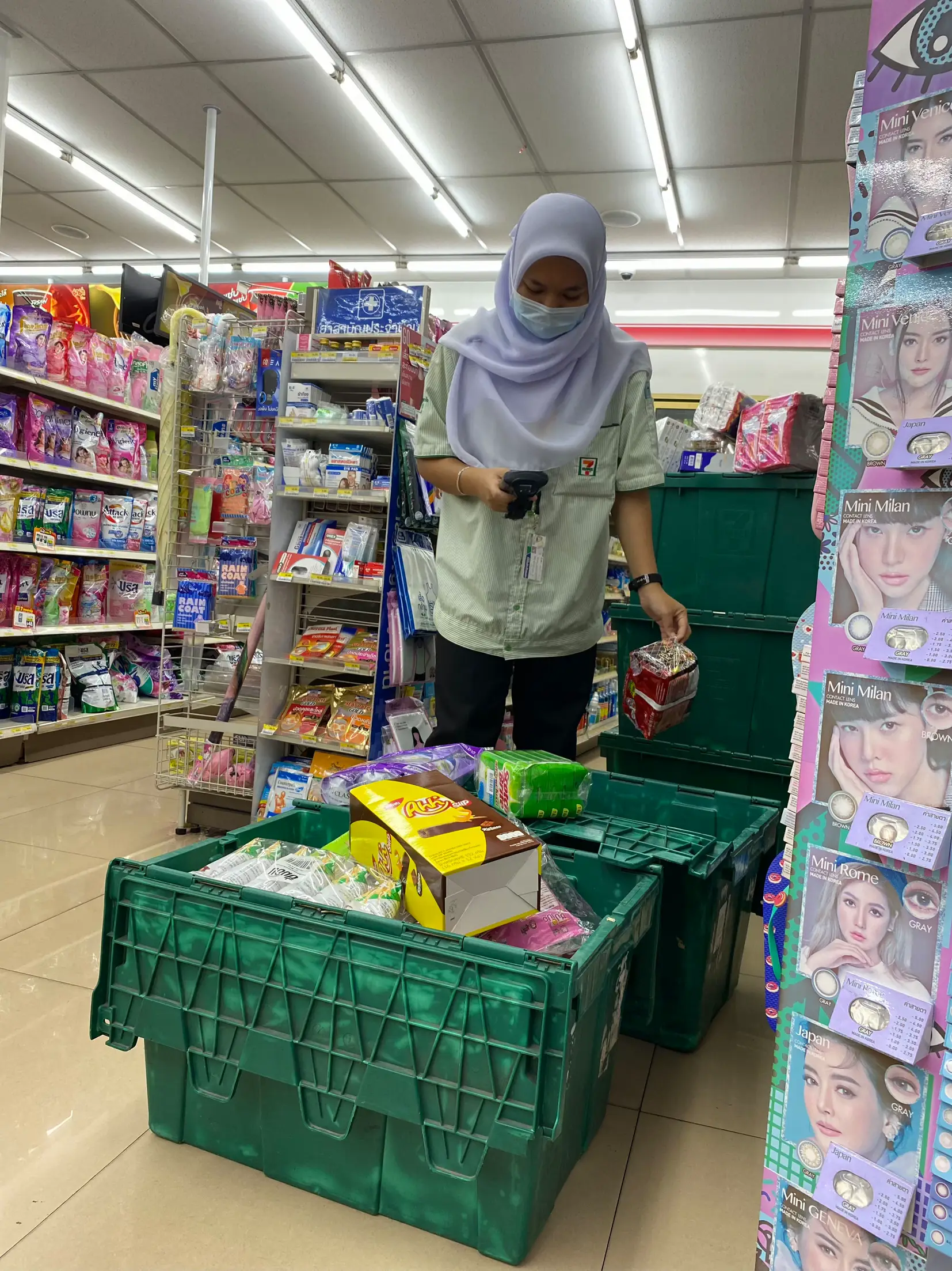 รีวิวการเป็นพนักงาน7-11 | แกลเลอรีที่โพสต์โดย I'gas Ma | Lemon8