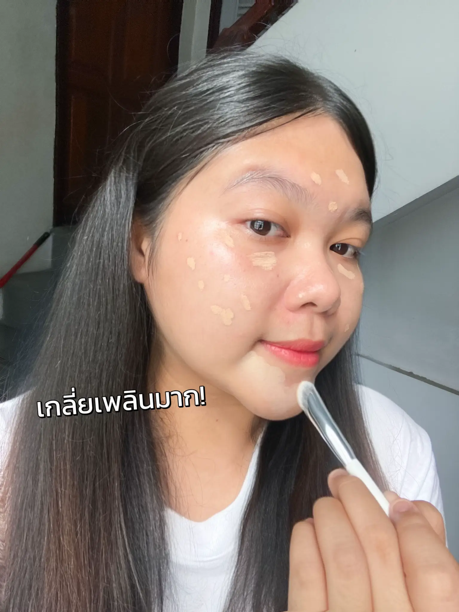 🤩 ถูกและดี! แปรงคอนซีลเลอร์ เกลี่ยง่าย ผิวสวย หน้าเนียน | แกลเลอรีที่โพสต์โดย Ploiilyploy | Lemon8