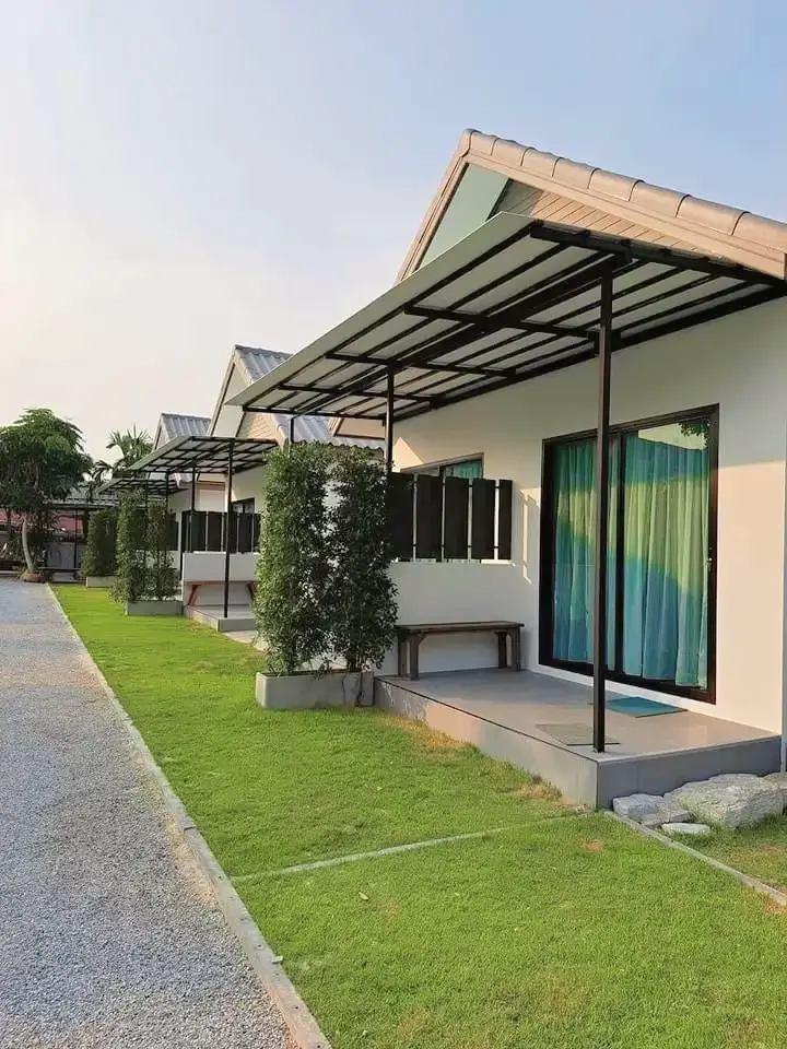 ที่พักบางแสน ปิ้งย่างได้ ตกคนละ500บาท!! 2คน | แกลเลอรีที่โพสต์โดย PIMMADA | Lemon8