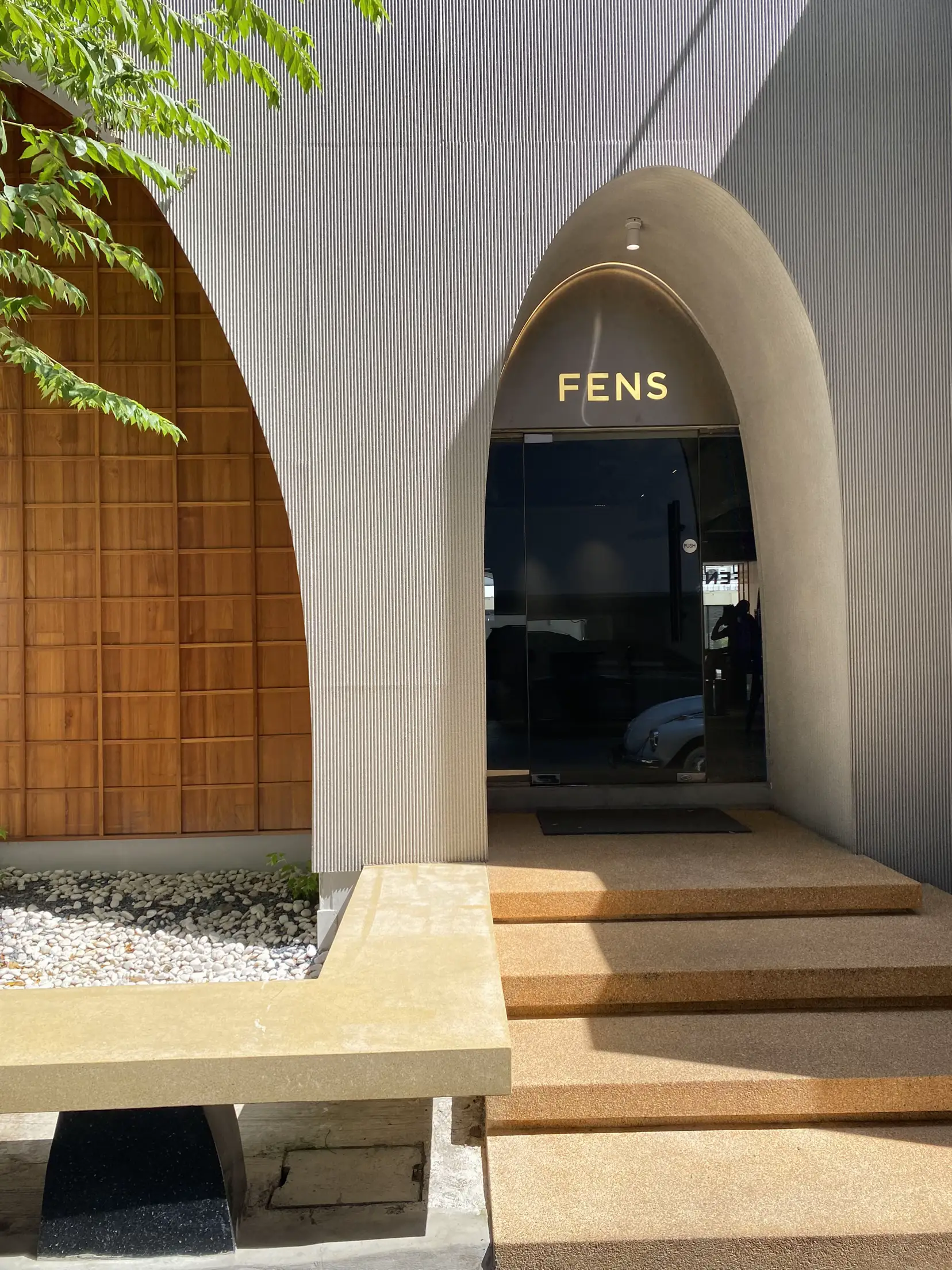 FENS cafe คาเฟ่ย่านศรีนครินทร์ | แกลเลอรีที่โพสต์โดย praewpraew | Lemon8