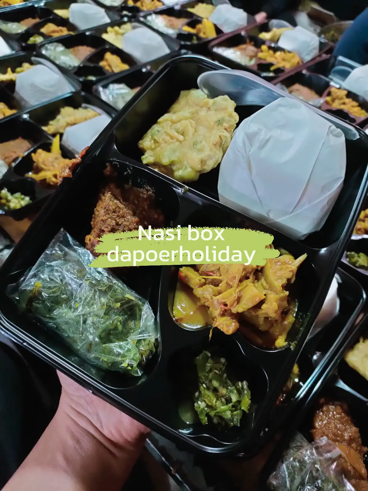 Nasi box dapoerholiday | Galeri diposting oleh Dapoer Holiday | Lemon8