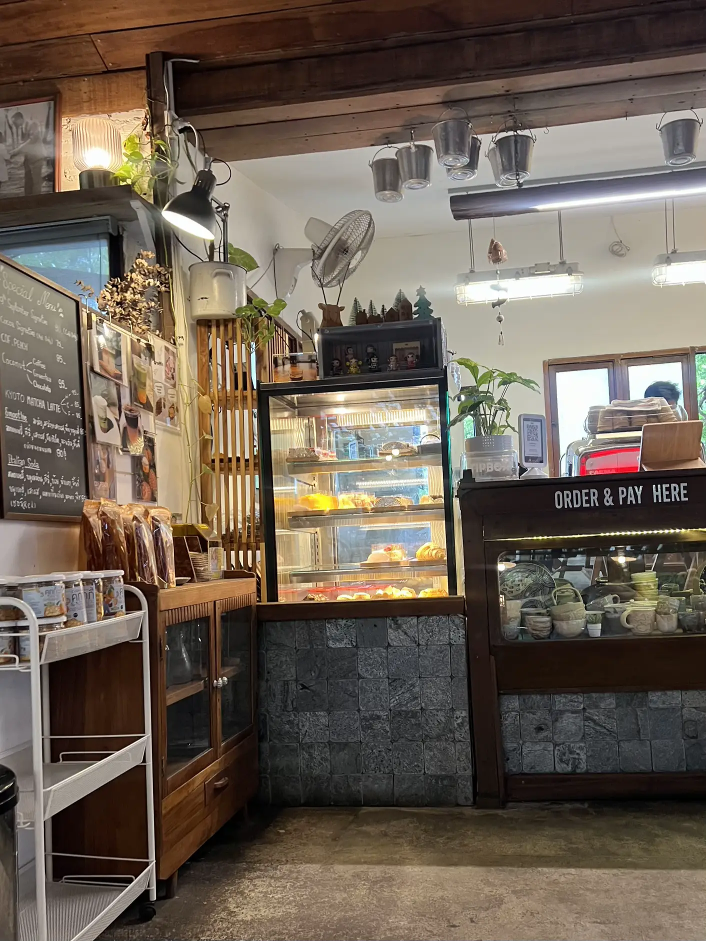 คาเฟ่สระบุรีที่คอกาแฟต้องไม่พลาด 9th september cafe | แกลเลอรีที่โพสต์ ...