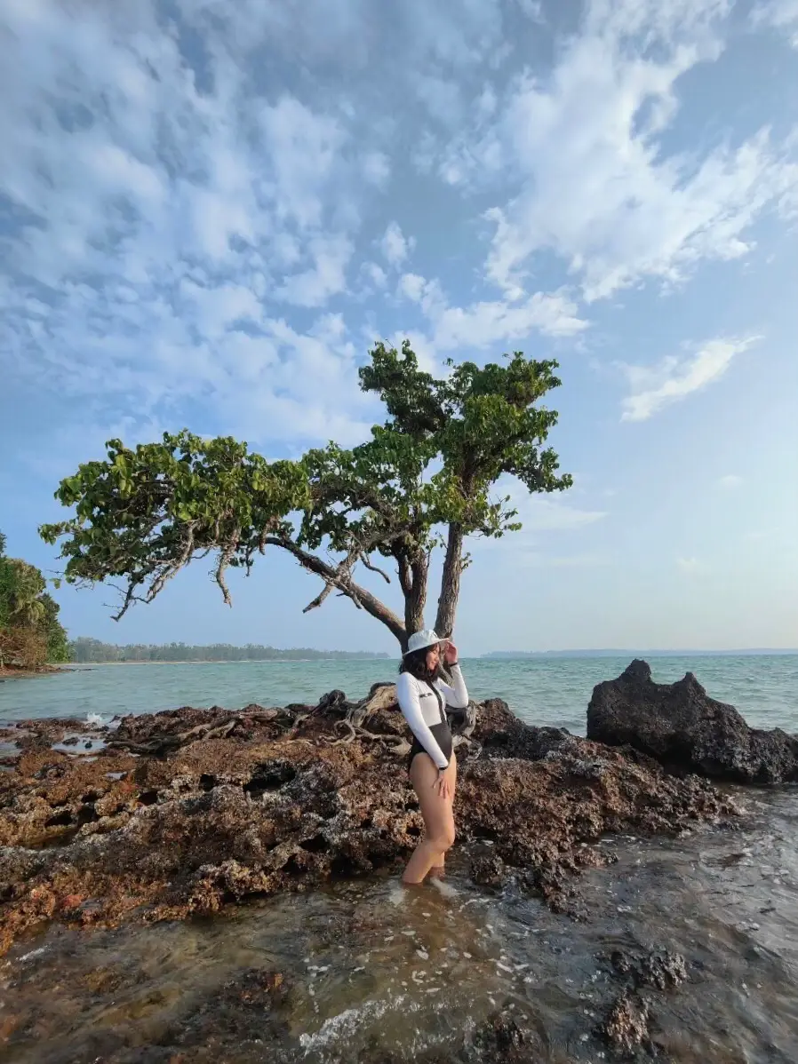 พาพาย Sup Board เกาะกระดาด อันซีนไทยแลนด์ทะเลตราด แกลเลอรีที่โพสต์โดย Yuiichompoo Lemon8