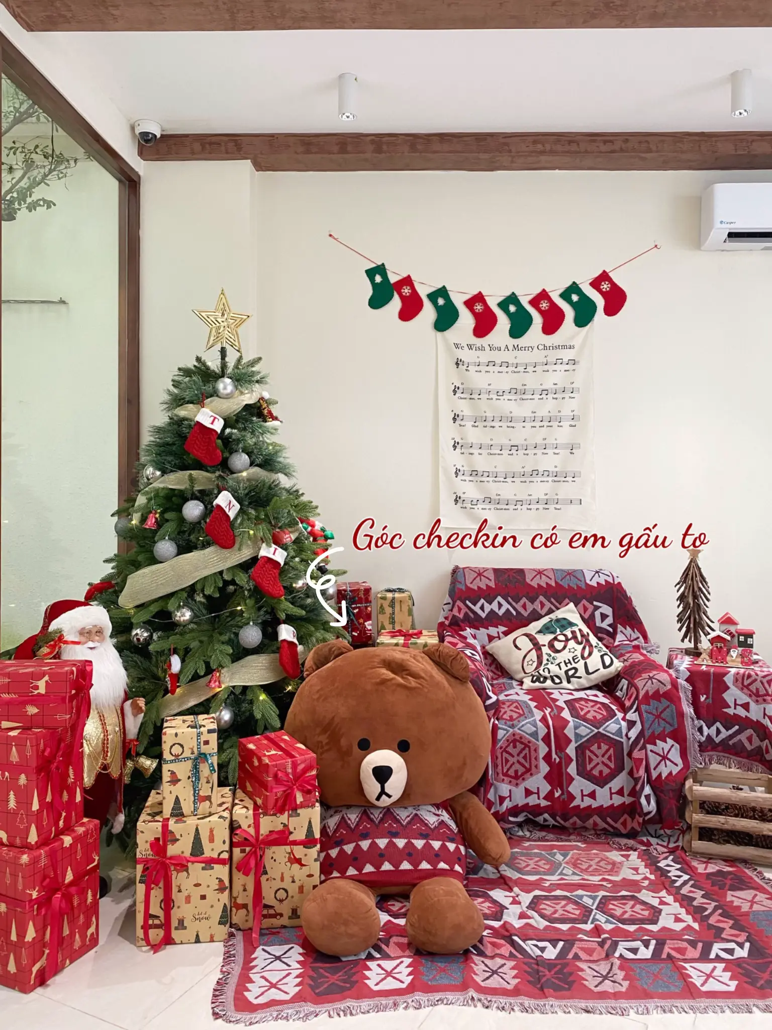 GIÁNG SINH CÓ GẤU ÔM TẠI TNIB CAFE | Bộ sưu tập do Chan Chan đăng | Lemon8