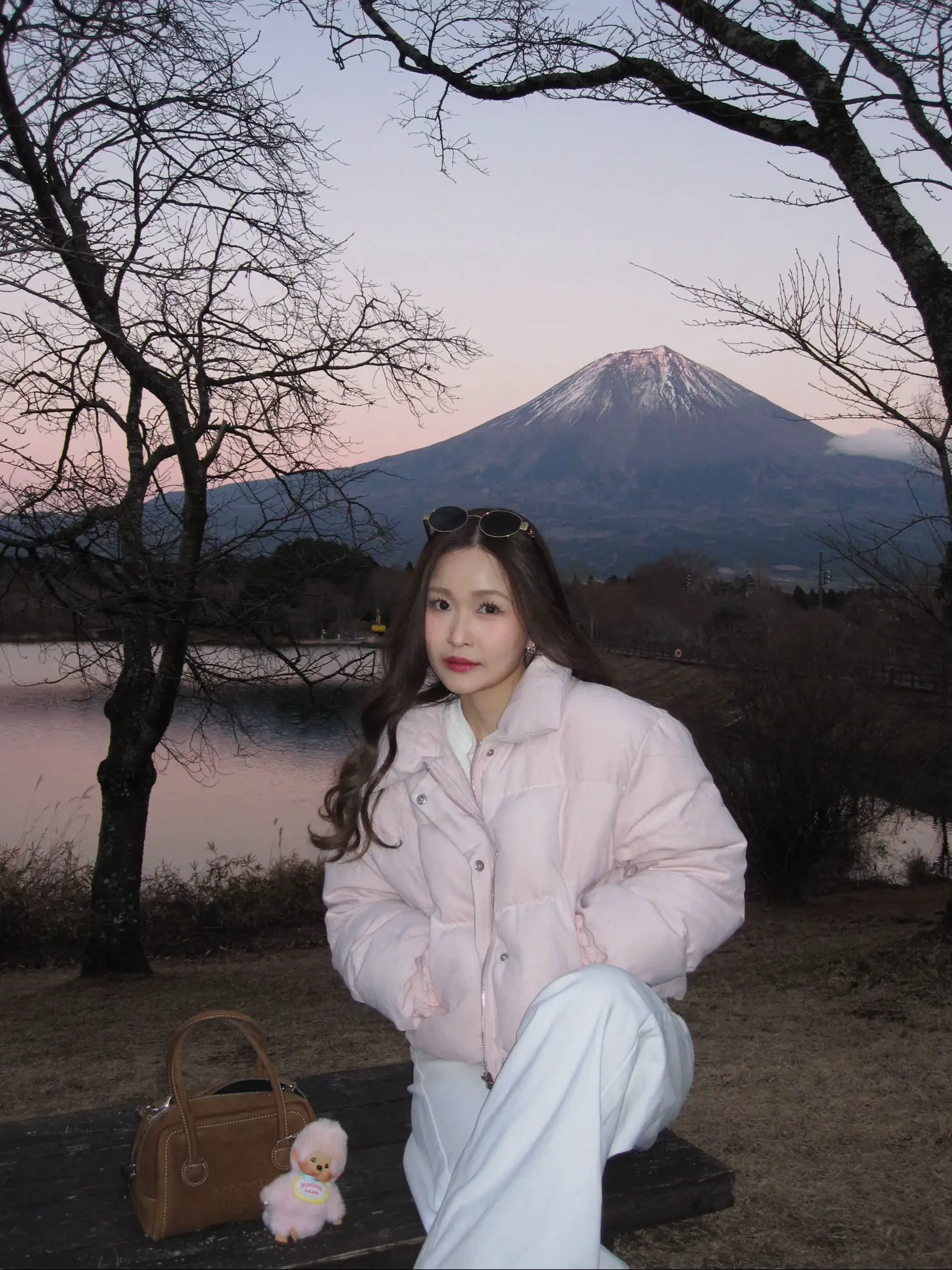 ﾟVanilla sky with Fujisan at Kawaguchiko 🗻🌸💫 | แกลเลอรีที่โพสต์โดย Riley.apparels | Lemon8