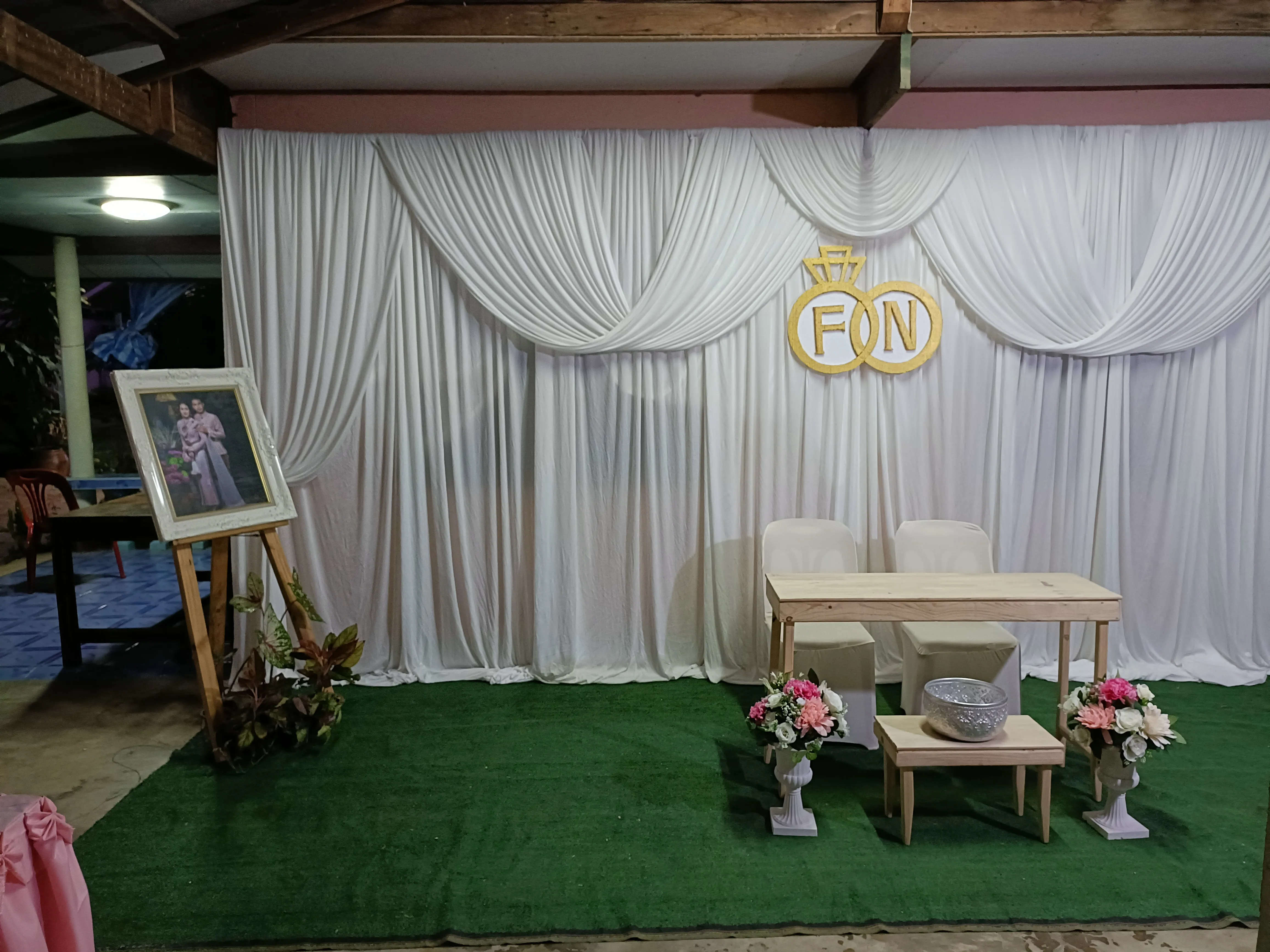 จัดฉากงานแต่งให้น้องแฟน งบซื้อผ้า 2,500 ฿ | แกลเลอรีที่โพสต์โดย Wolf Carpenter | Lemon8