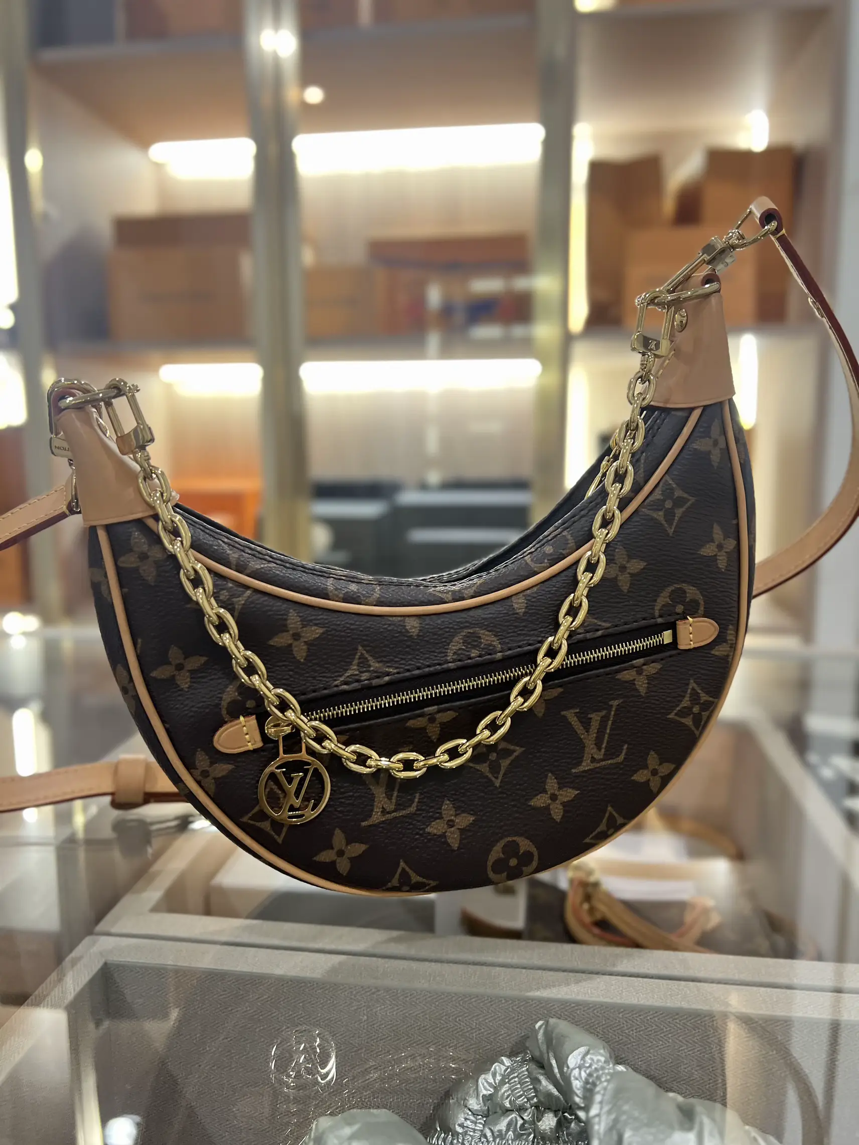 ลูกรัก LV Loop louis vuitton ป้ายยาแล้วนะ | แกลเลอรีที่โพสต์โดย แม่ก๊อตจิ | Lemon8