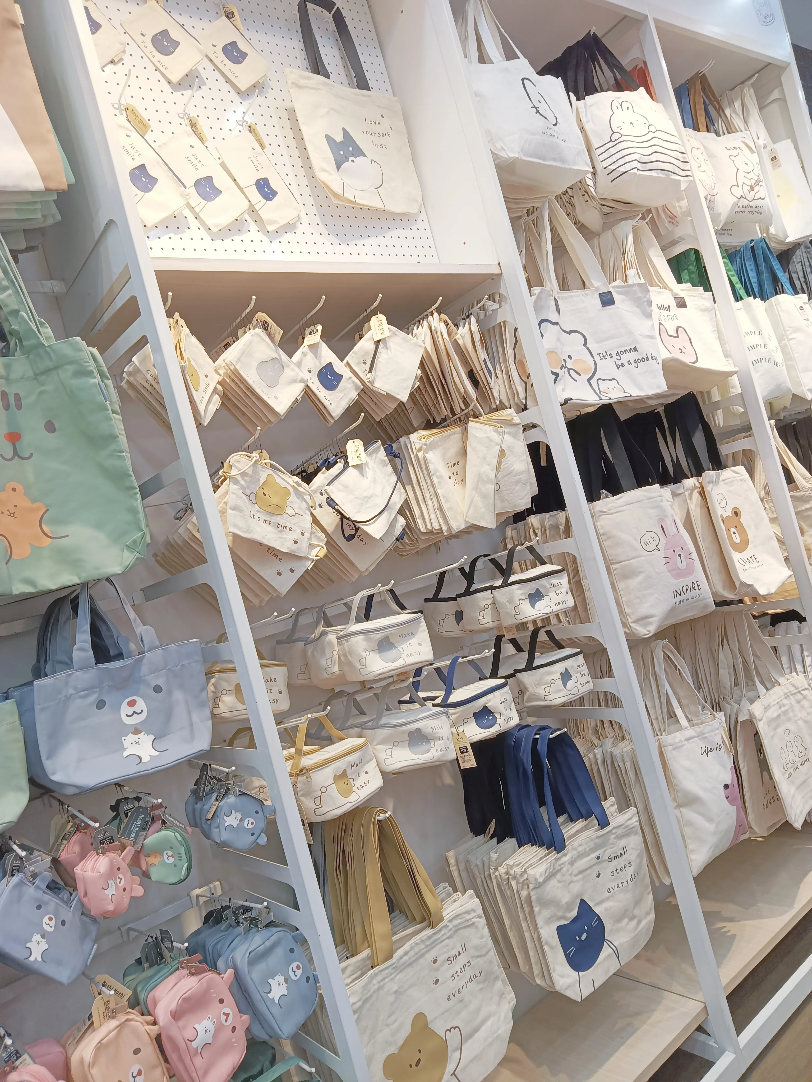 กระเป๋า Moshi Moshi 🎒 | แกลเลอรีที่โพสต์โดย lalamoo | Lemon8