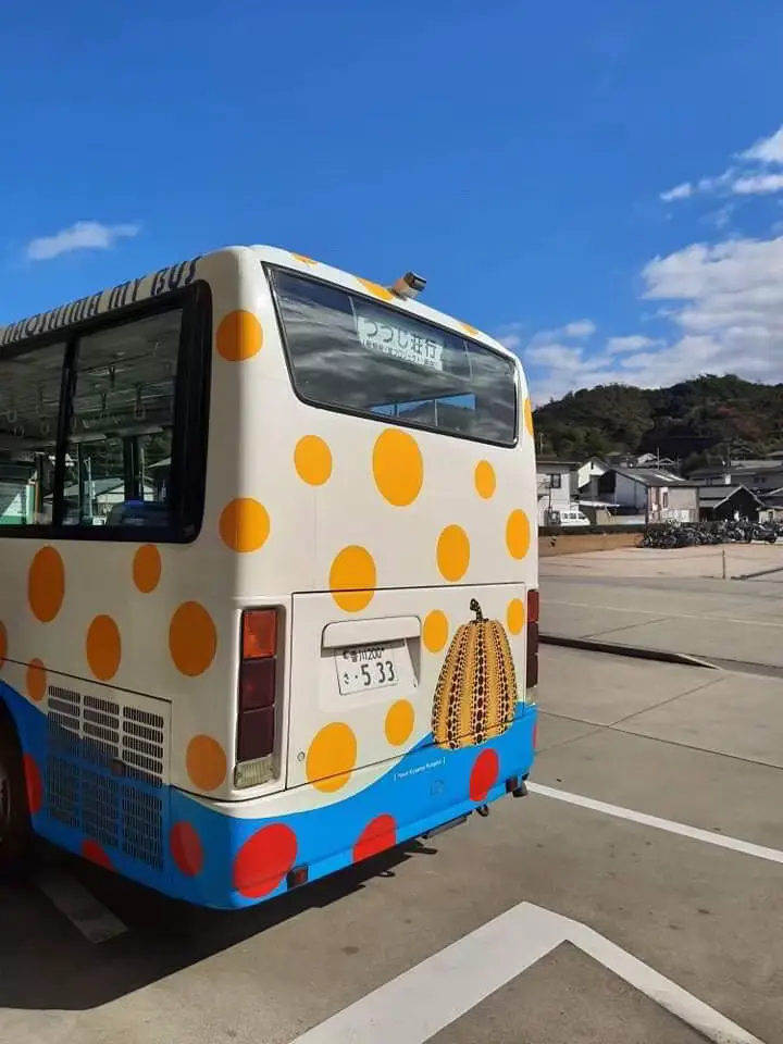 Famous Art lsland in Naoshima ปั่นจักรยานรอบเกาะ | แกลเลอรีที่โพสต์โดย Sky Ingfah | Lemon8