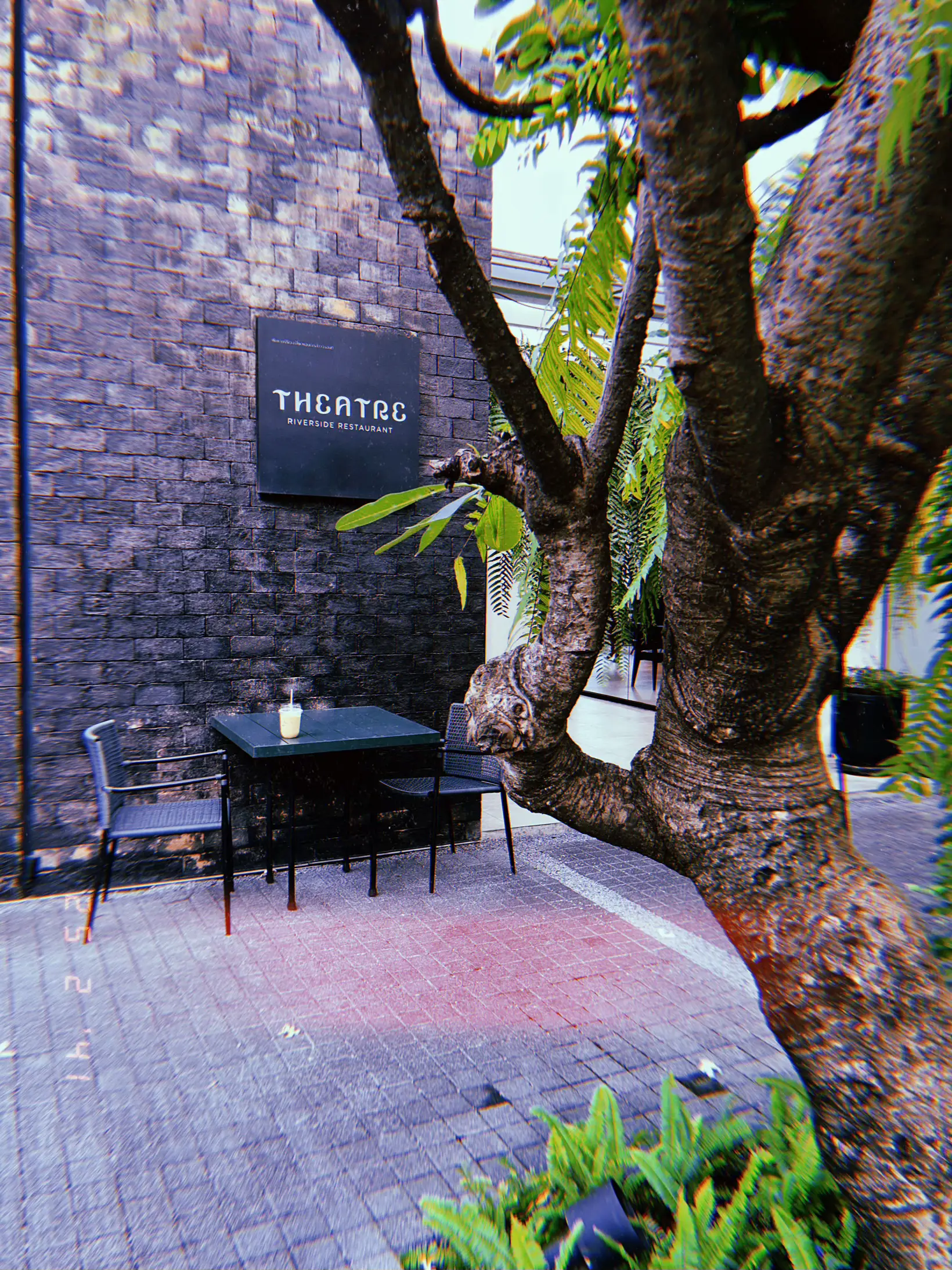 คาเฟ่ริมแม่น้ำเจ้าพระยา ย่านวังหลัง | แกลเลอรีที่โพสต์โดย Kanda | Lemon8