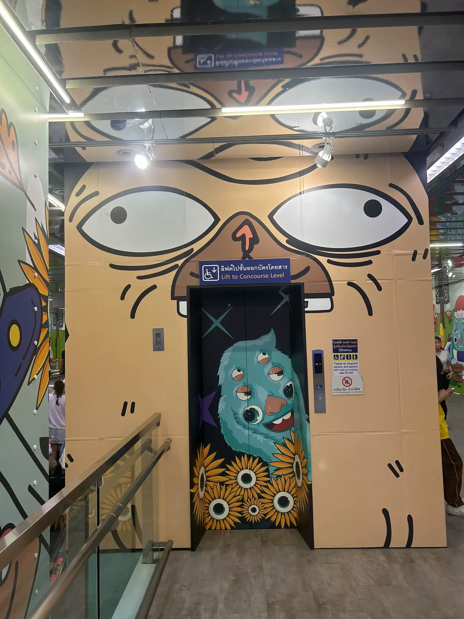 METRO ART SERIES 3 ที่ MRT พหลโยธิน | แกลเลอรีที่โพสต์โดย Pun Pun | Lemon8
