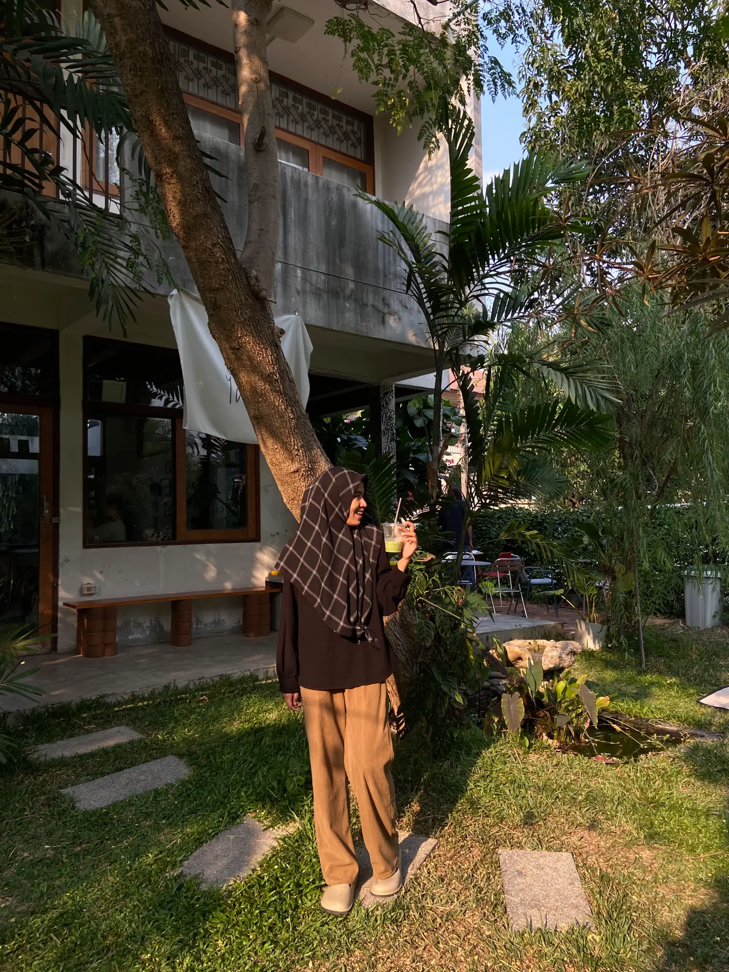 คาเฟ่เหมือนอยู่บ้าน | แกลเลอรีที่โพสต์โดย Anda | Lemon8