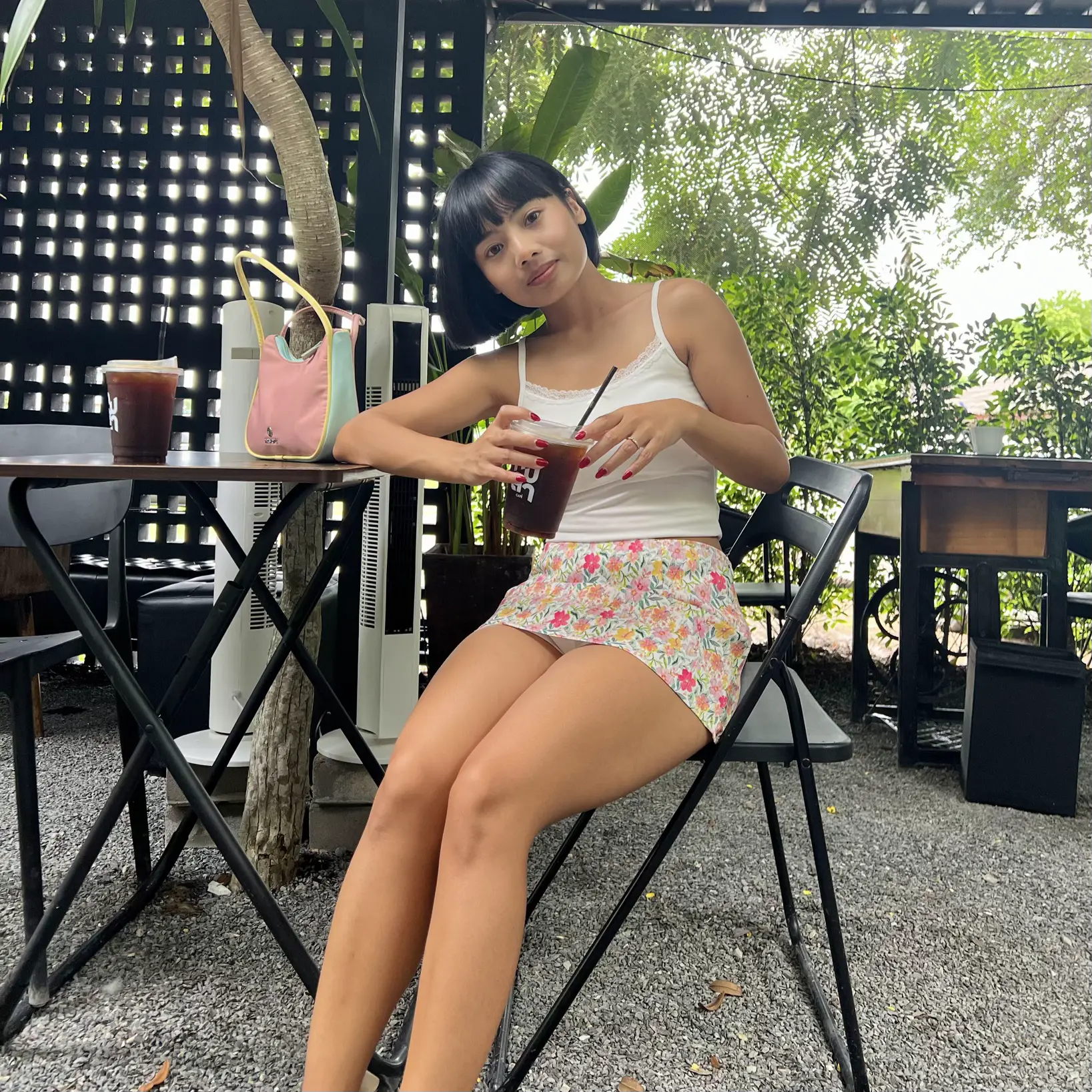 แต่งตัวไปคาเฟ่กัน 🦜🌳🪹⛱️ | แกลเลอรีที่โพสต์โดย Baitoei | Lemon8