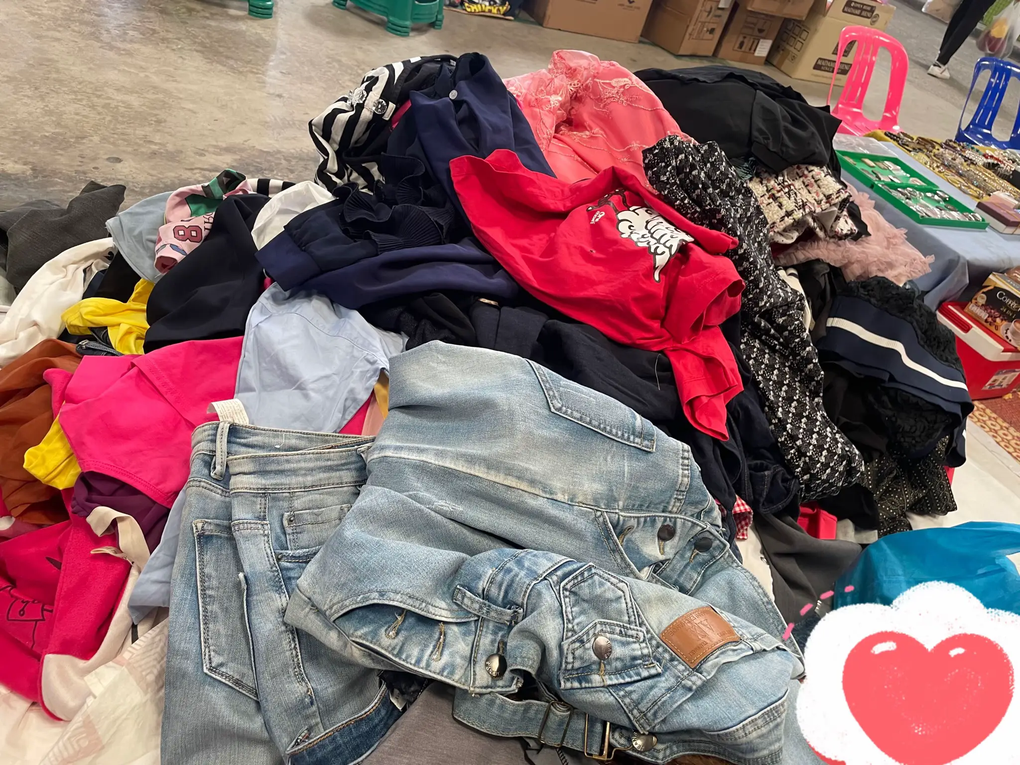 Loh, hand clothes sales cabinet 2 Pun Market | Gallery posted by Jumjim | Lemon8