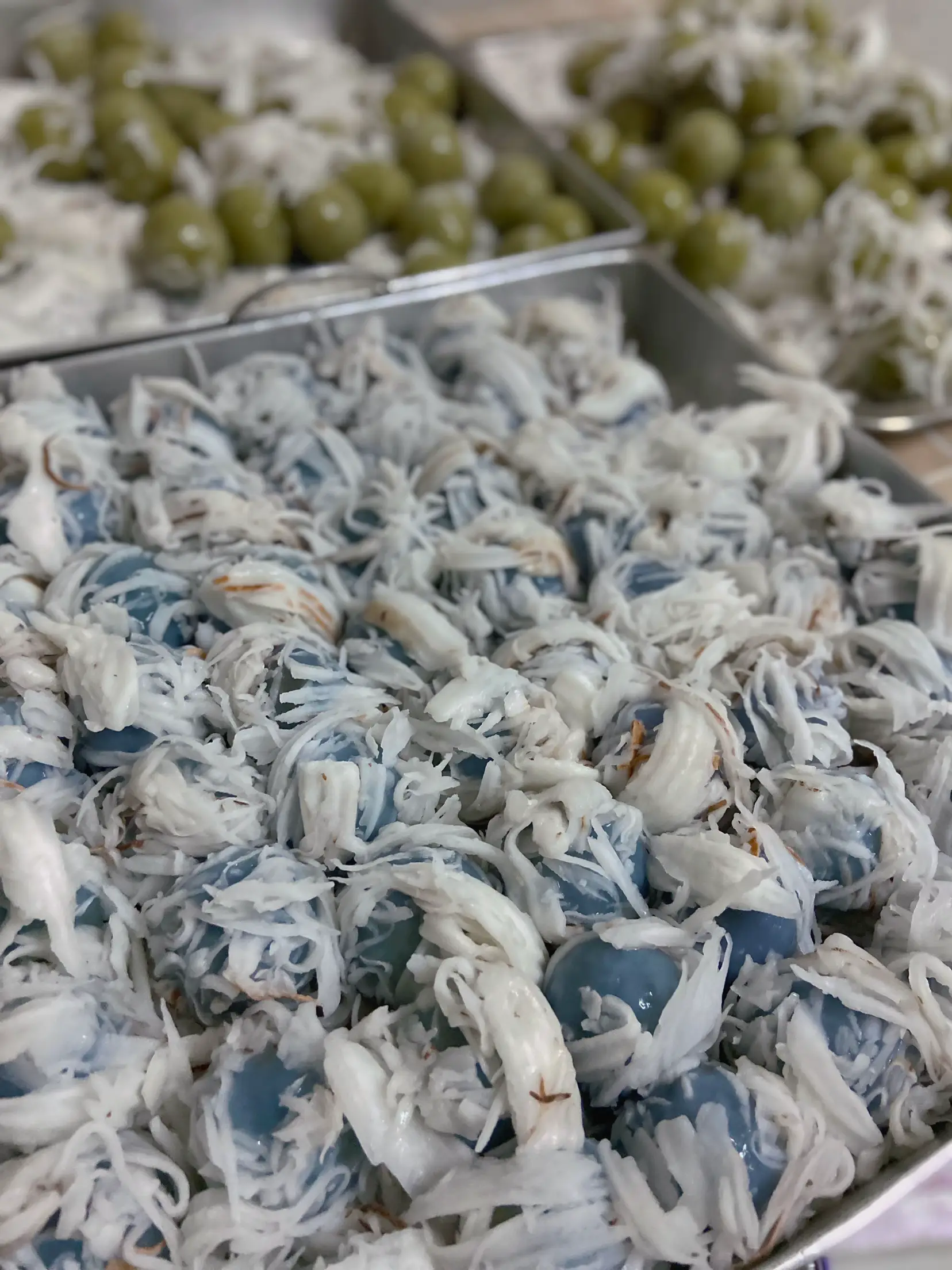 อีกหนึ่งเมนูขายดี ขนมต้มใบเตย-อัญชัน | แกลเลอรีที่โพสต์โดย Srisuda | Lemon8