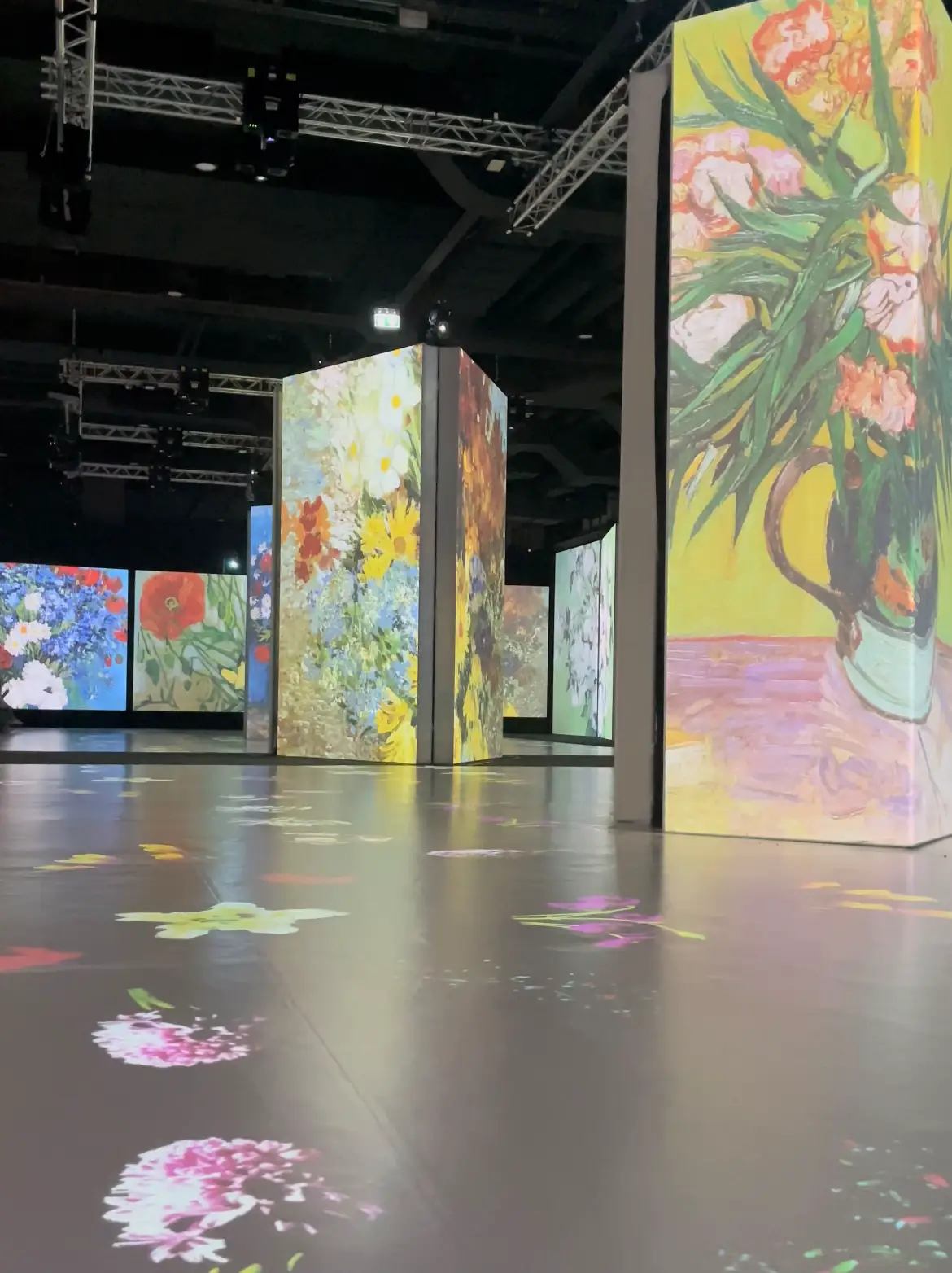 ด้วยรักและรำลึกถึงตลอดไป Vincent Van Gogh | Gallery posted by J-Nistar | Lemon8