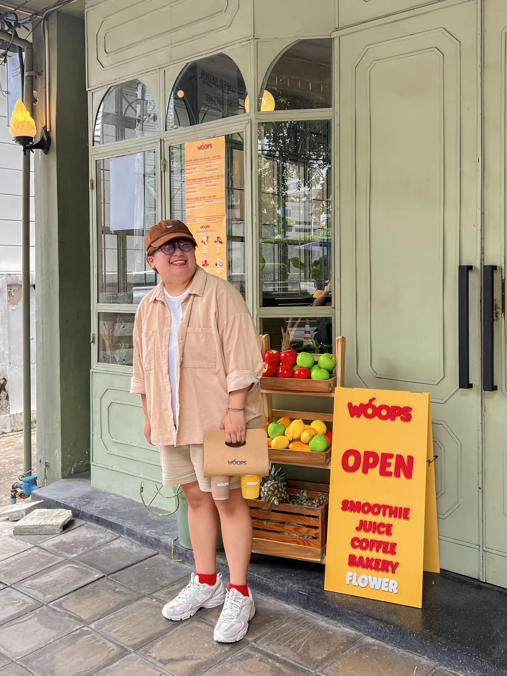 ร้านสมูทตี้สุดคิ้วท์ที่อร่อยมากๆเปิดใหม่ย่านสาทร!🍊🍋🍎 | แกลเลอรีที่โพสต์โดย Jabchaith | Lemon8