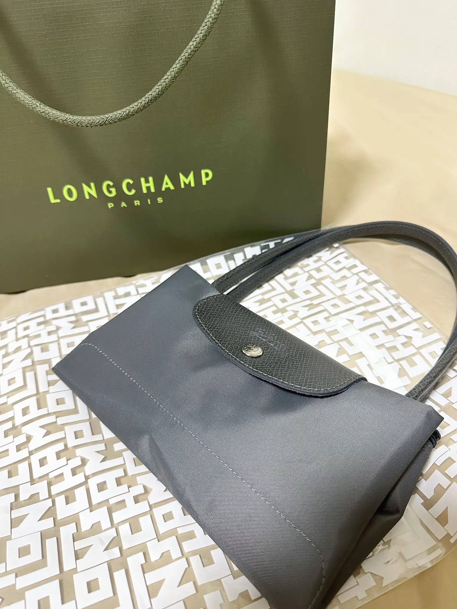 20 ไอเดียยอดนิยมเกี่ยวกับ Longchamp ในปี 2024