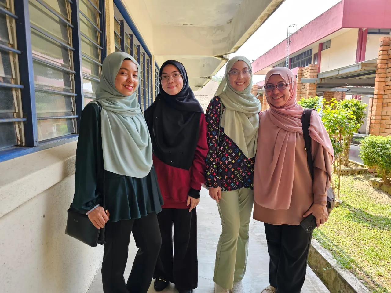 Me & My Girls 😍 | Gallery posted by SHA | Lemon8