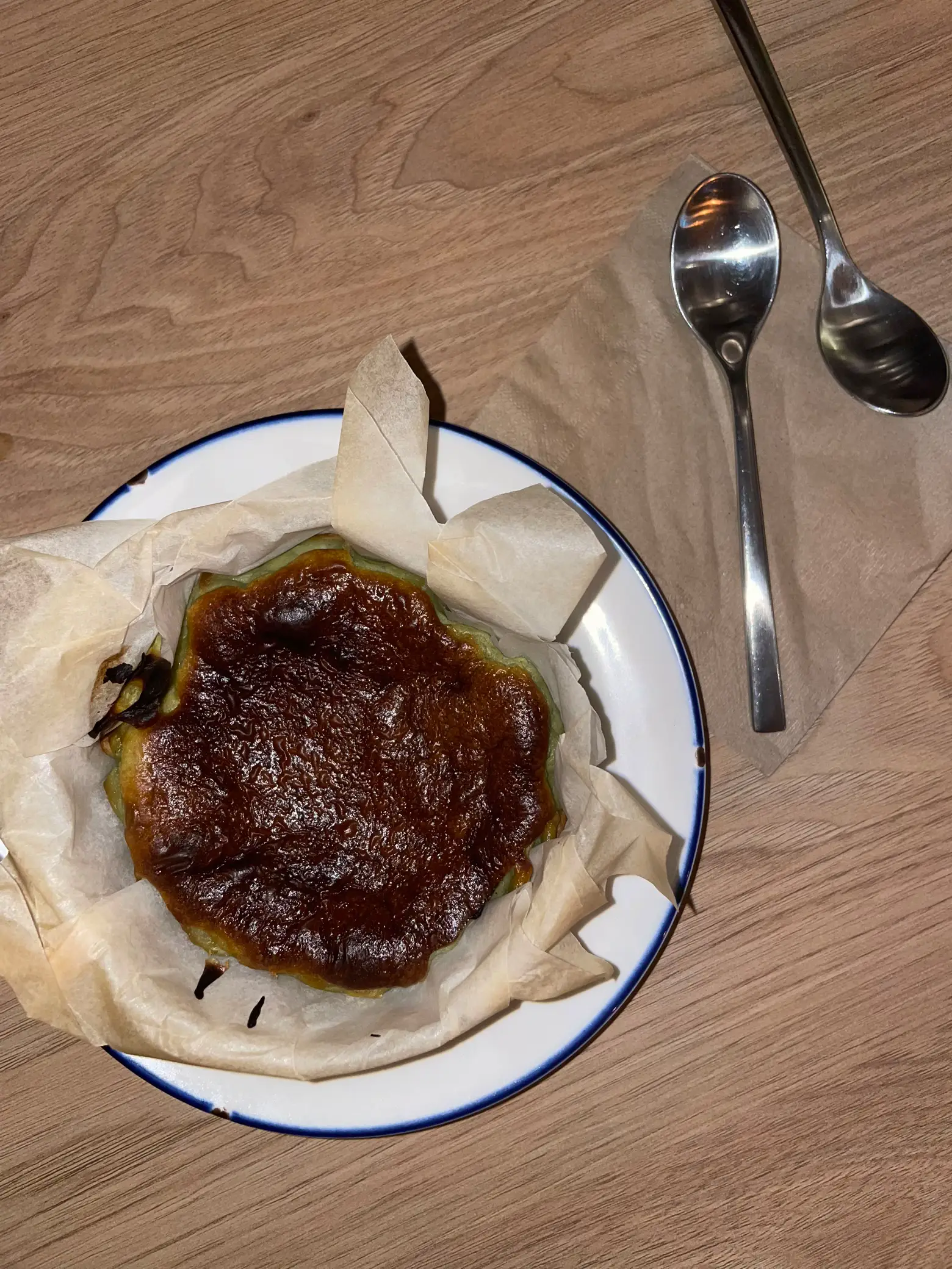 cozy cafe w the most YUMZ chicken 😙 | Gallery posted by yumnomss | Lemon8