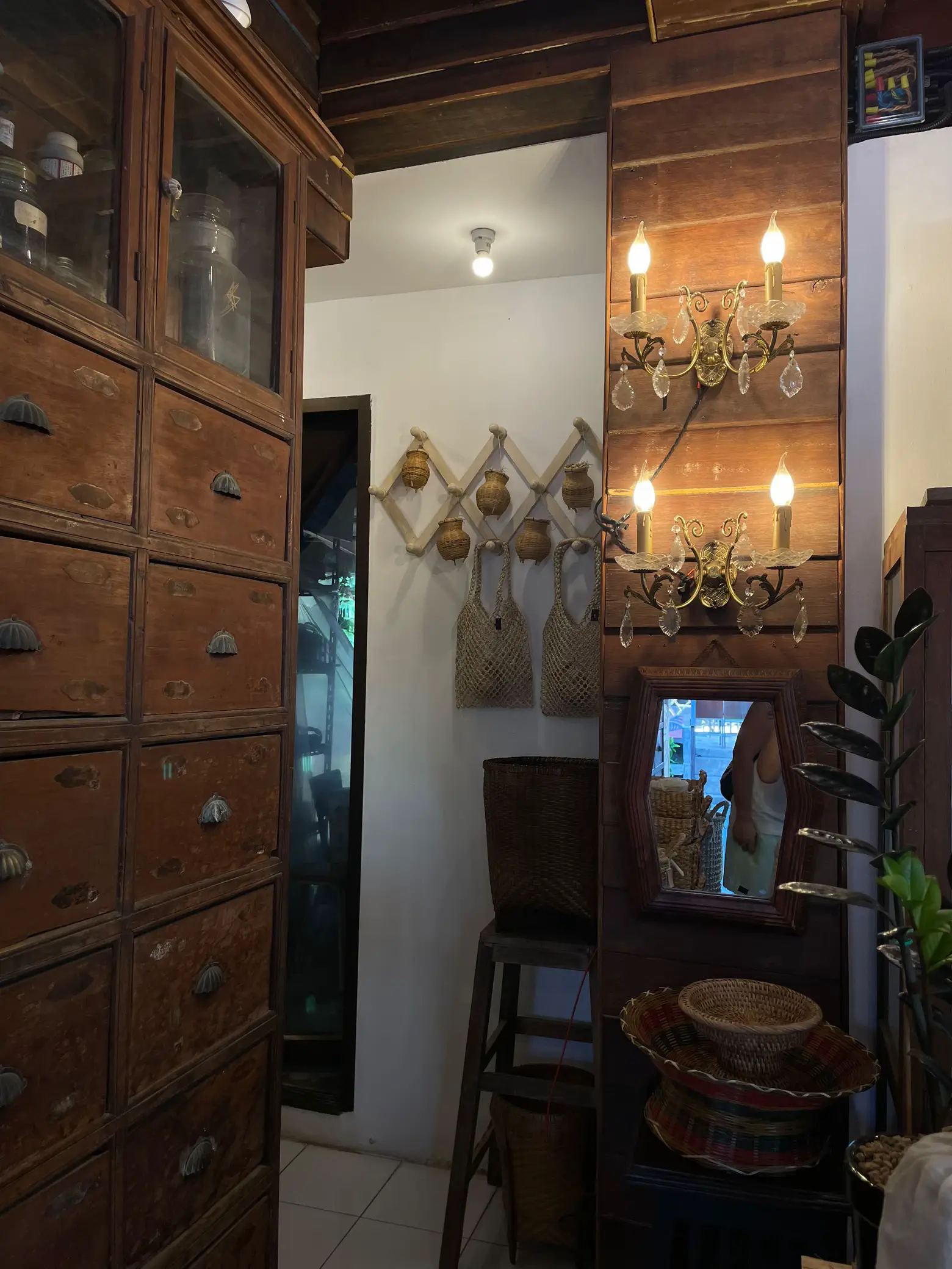 ร้านงานสาน Rough and Heritage หัวหิน | แกลเลอรีที่โพสต์โดย aatomcus | Lemon8