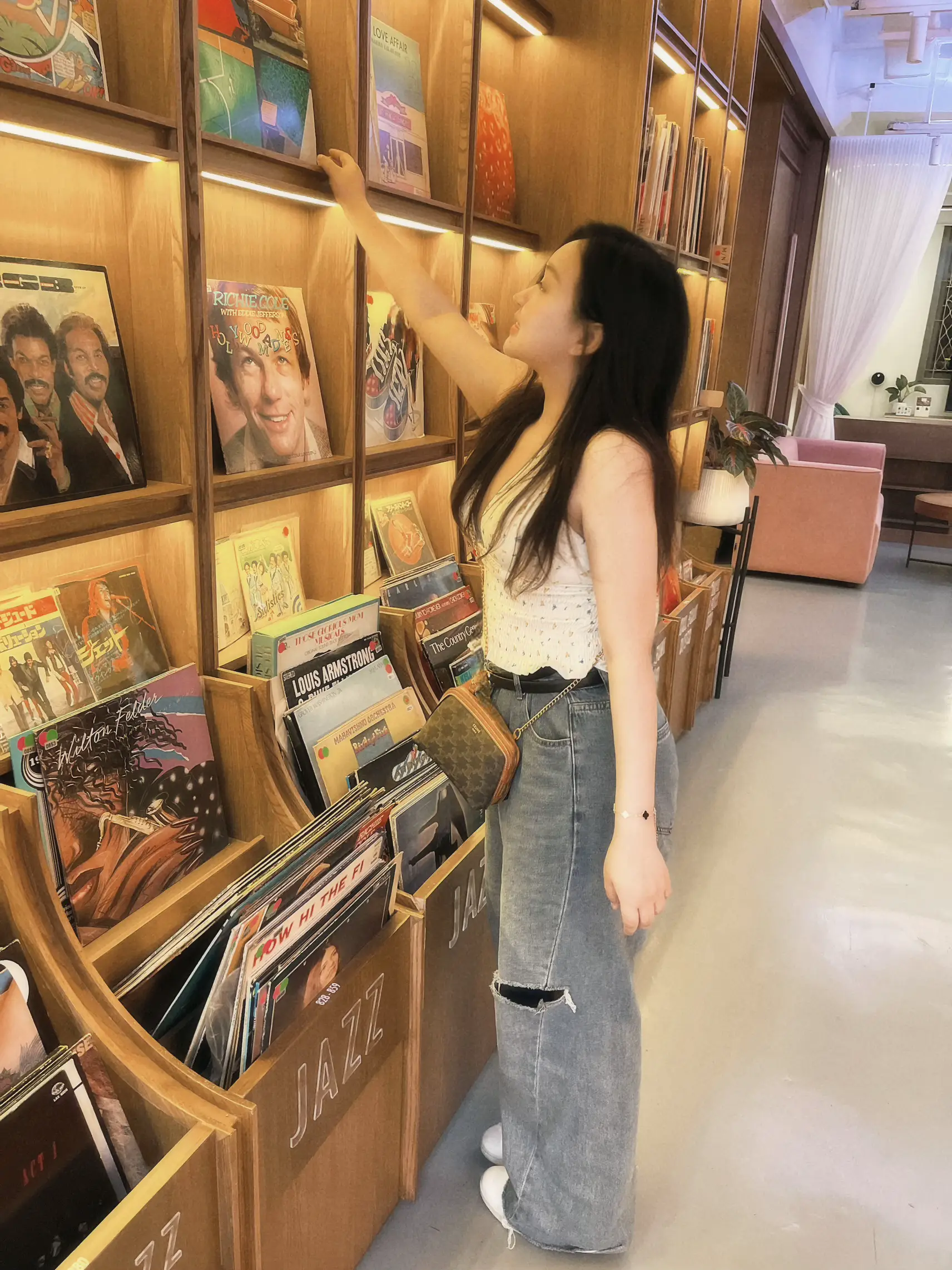 Suck a small world เจริญกรุง35 | แกลเลอรีที่โพสต์โดย HAp.Pl y | Lemon8