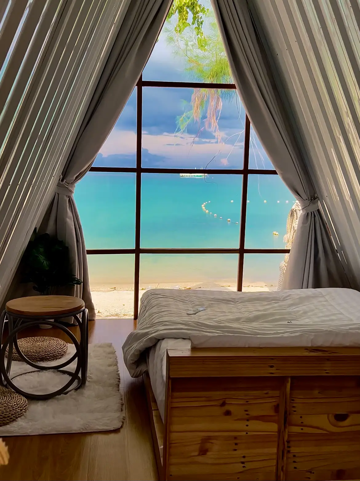 ที่พักเกาะเสม็ด🏝️ | แกลเลอรีที่โพสต์โดย ED | Lemon8