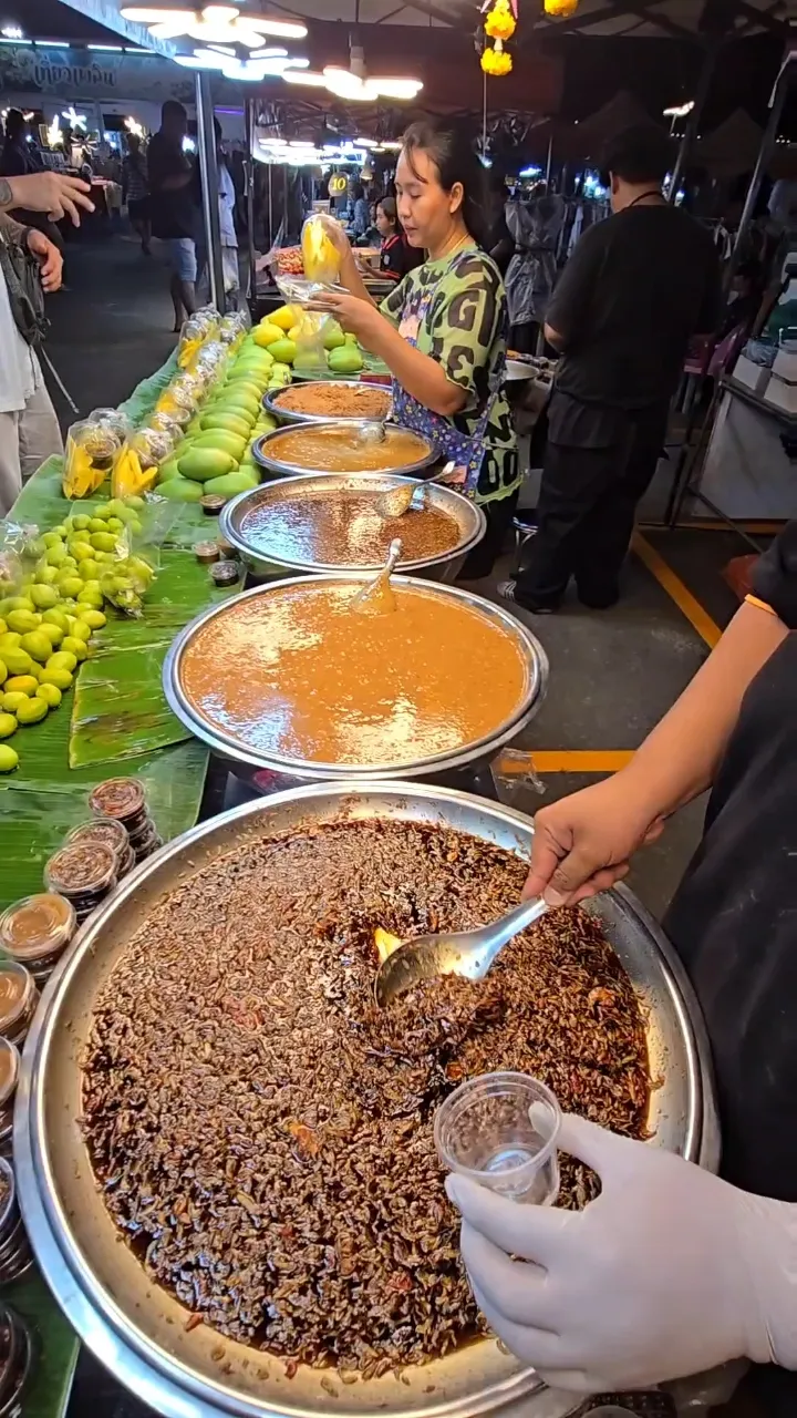 Mango with Thai Sauce | KiNG Street Food | วิดีโอที่เผยแพร่โดย KiNGStreetFood | Lemon8