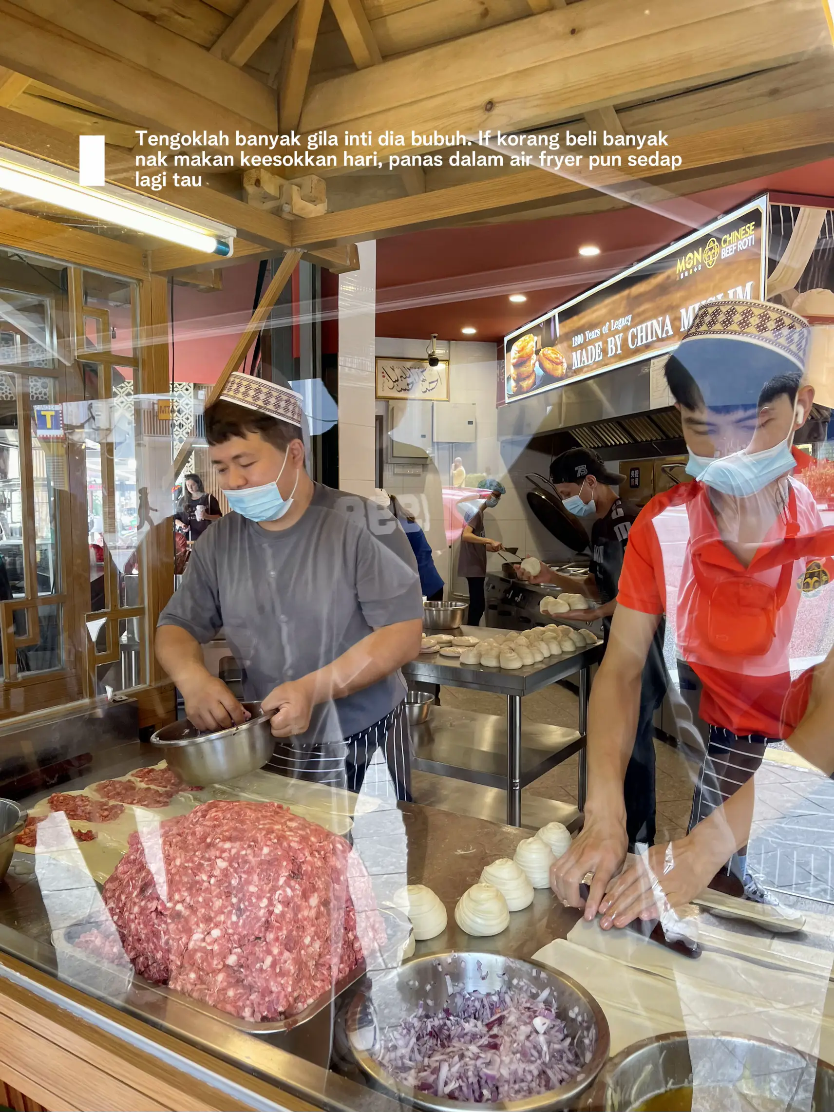 Mon Chinese Muslim Beef Roti Bukit Bintang, KL!🍞 | Galeri disiarkan ...