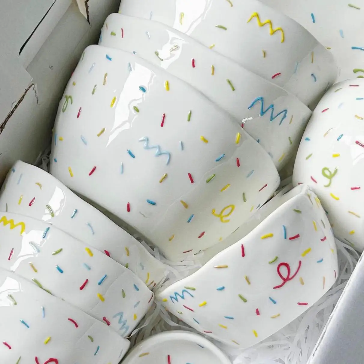 🌷 ชุดจานชามเซรามิค ลายน่ารักๆ 📍https://shope.ee/7pUPJi | แกลเลอรีที่โพสต์โดย Pare Lalilrida | Lemon8