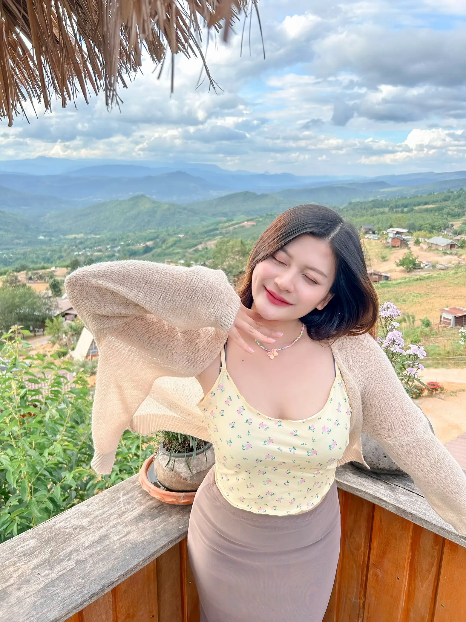 คาเฟ่ที่วิวฟีลกู๊ดดดดดด สุดดดด🍃 🌥️ | แกลเลอรีที่โพสต์โดย It’s Aom🌷🦋 | Lemon8