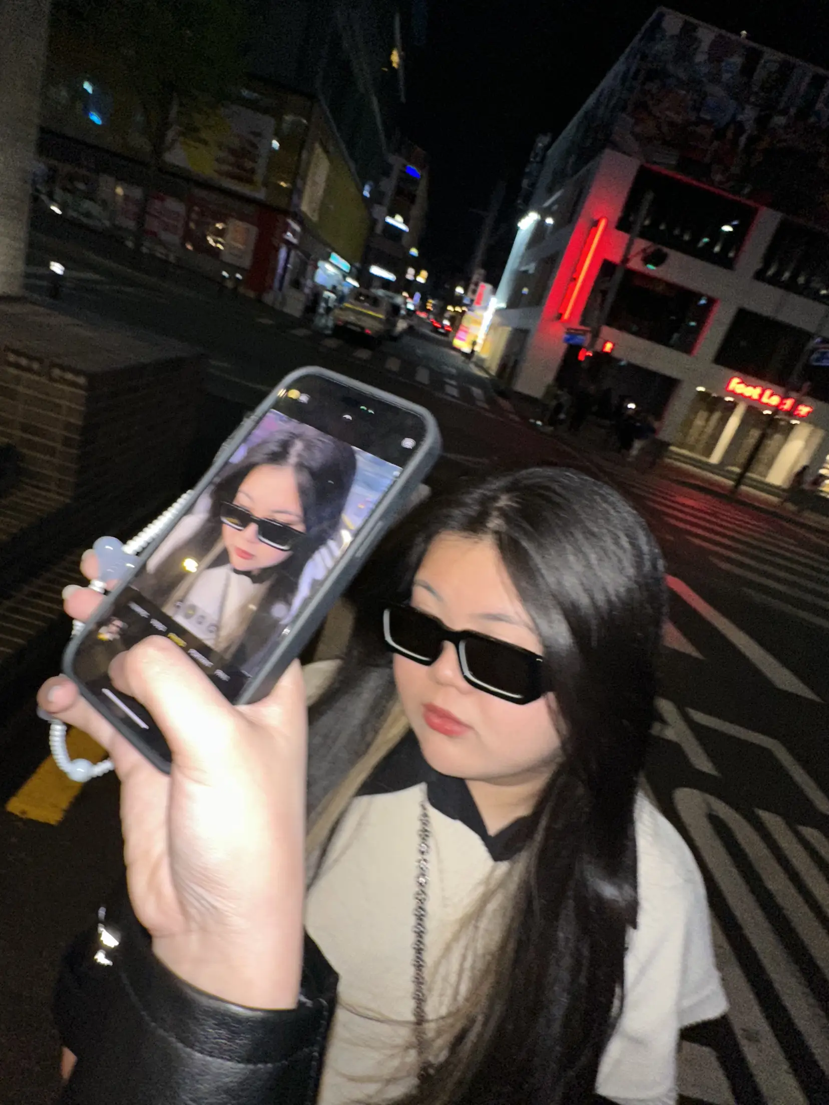 ไอเดียถ่ายรูปตอนกลางคืน (ฉบับสาว chubby🧸) | แกลเลอรีที่โพสต์โดย Bibithe_butter | Lemon8