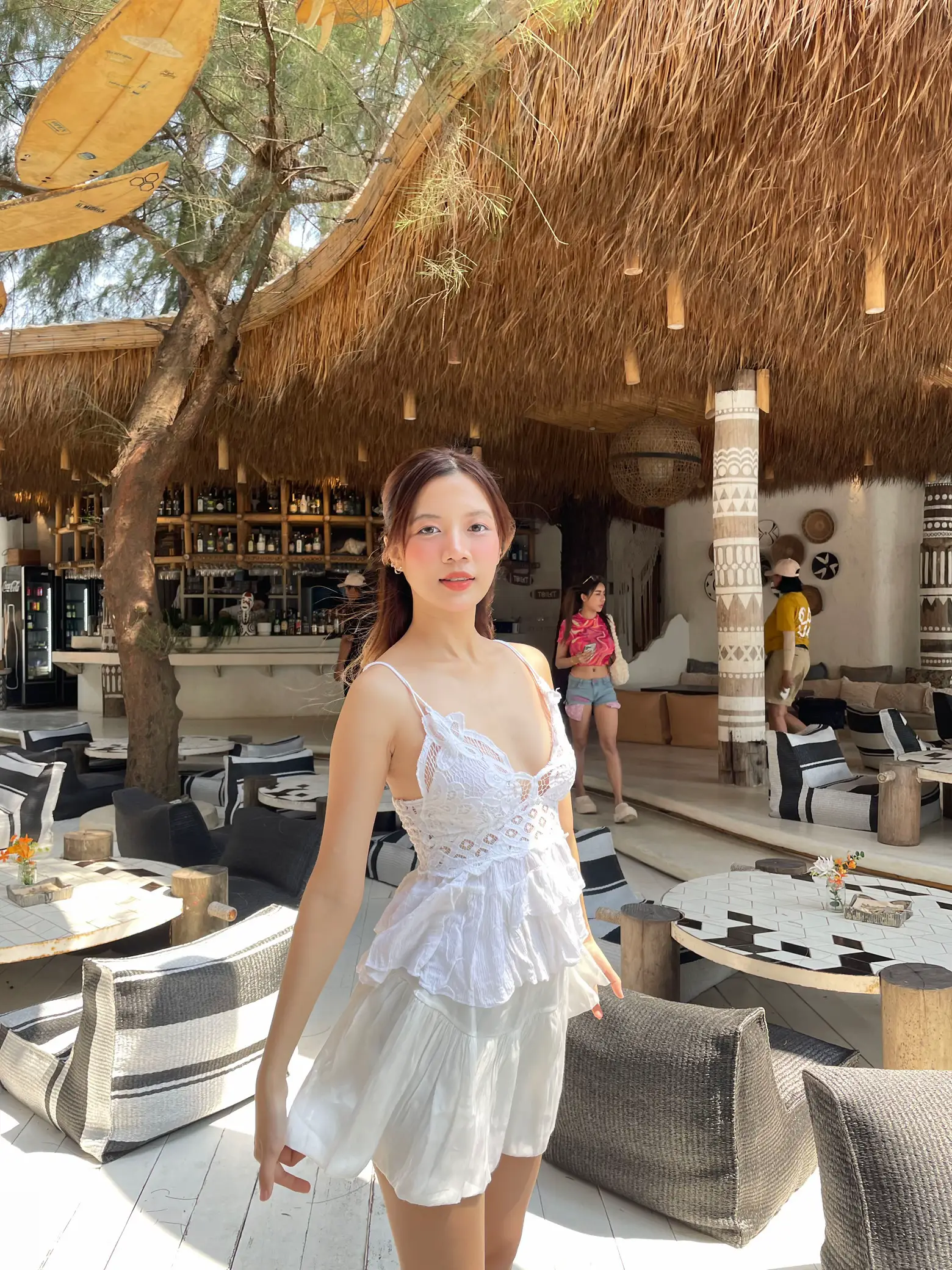 คาเฟ่ที่แสงสวยที่สุดในชลบุรี💙 | แกลเลอรีที่โพสต์โดย Pai | Lemon8