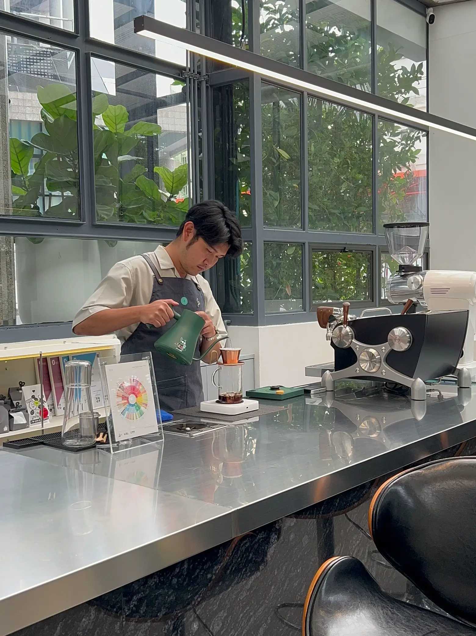 คาเฟ่พัทยา เปิดใหม่ หน้าอัลคาซ่า🪞 | แกลเลอรีที่โพสต์โดย m | Lemon8