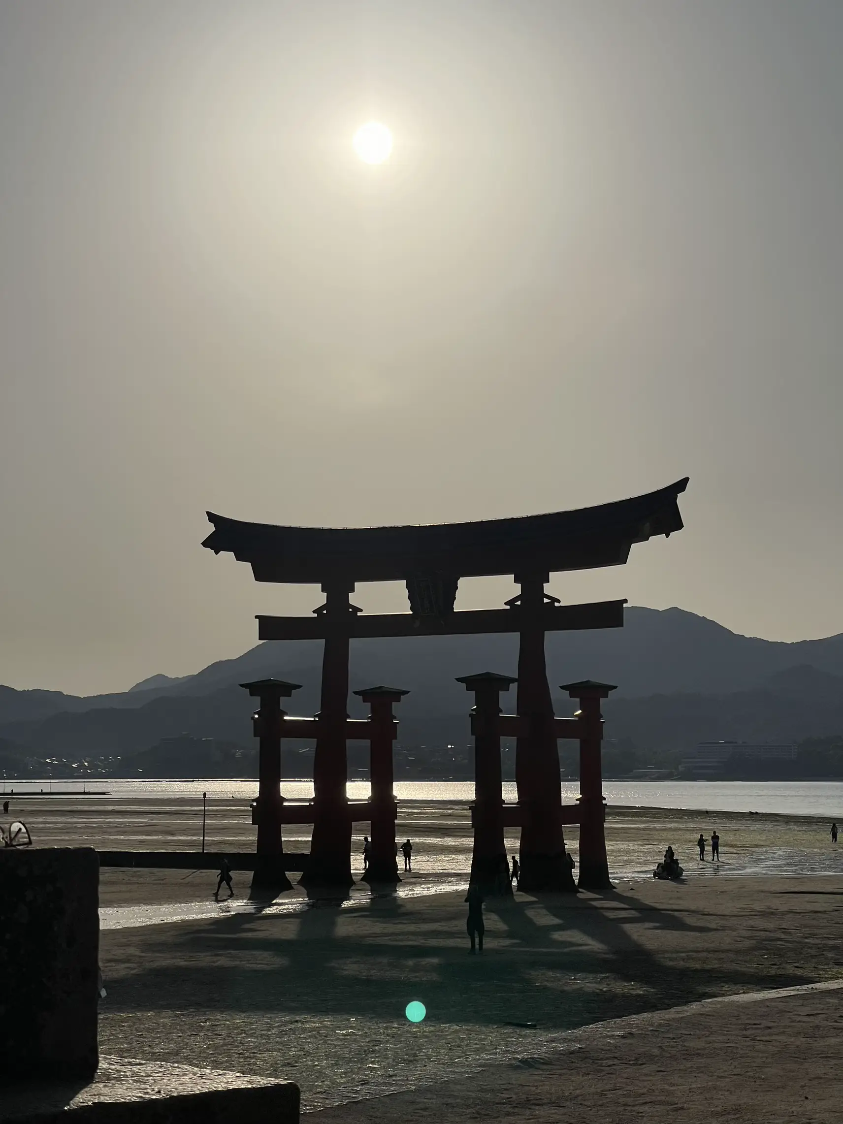 เสาโทริอิ เสาเดียวที่ลอยอยู่กลางน้ำ(Itsukushima Shrine) | แกลเลอรีที่ ...