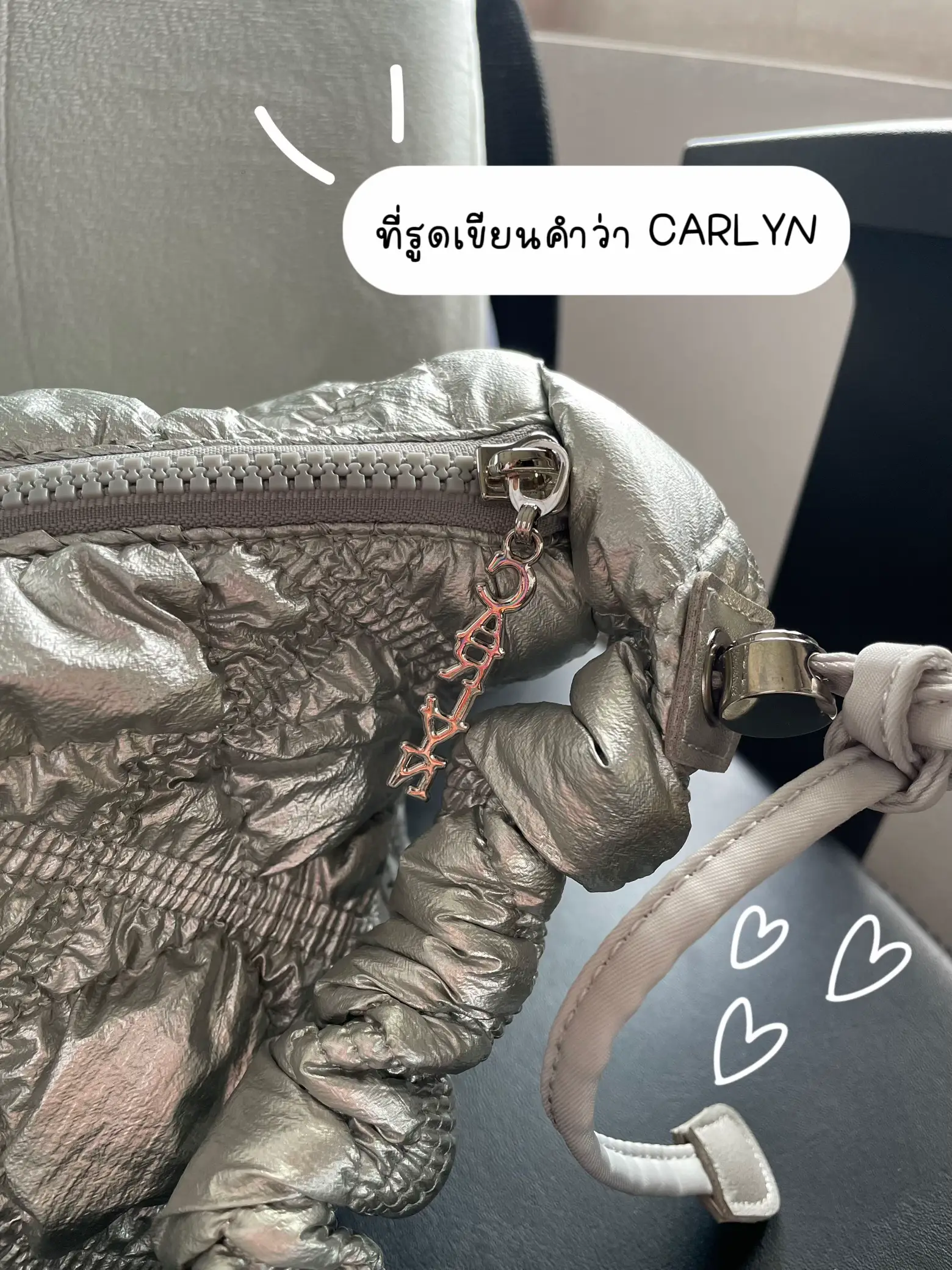 รีวิว CARLYN BAG🫶🏻💘 | รุ่น Cozy M | แกลเลอรีที่โพสต์โดย itspitta_ | Lemon8