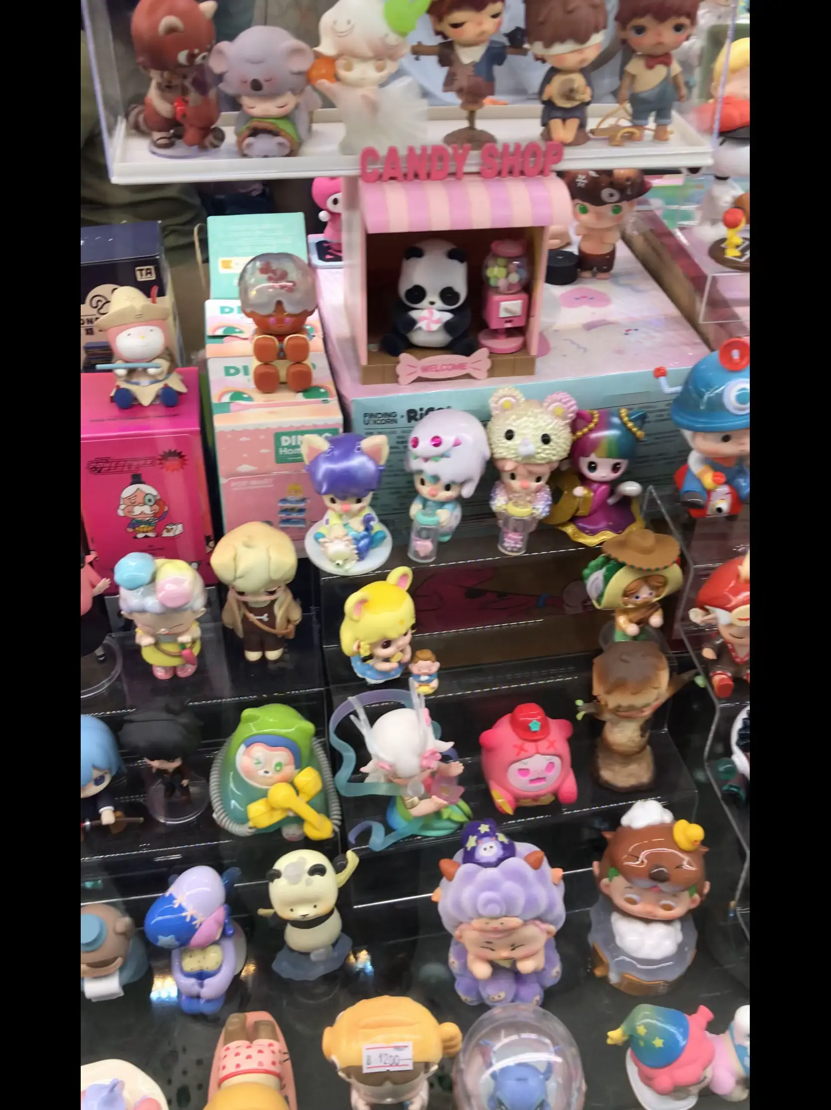 พิกัดจุ่ม POP MART ART TOY 💞 ไม่ต้องต่อคิว | แกลเลอรีที่โพสต์โดย Myrada_ps | Lemon8