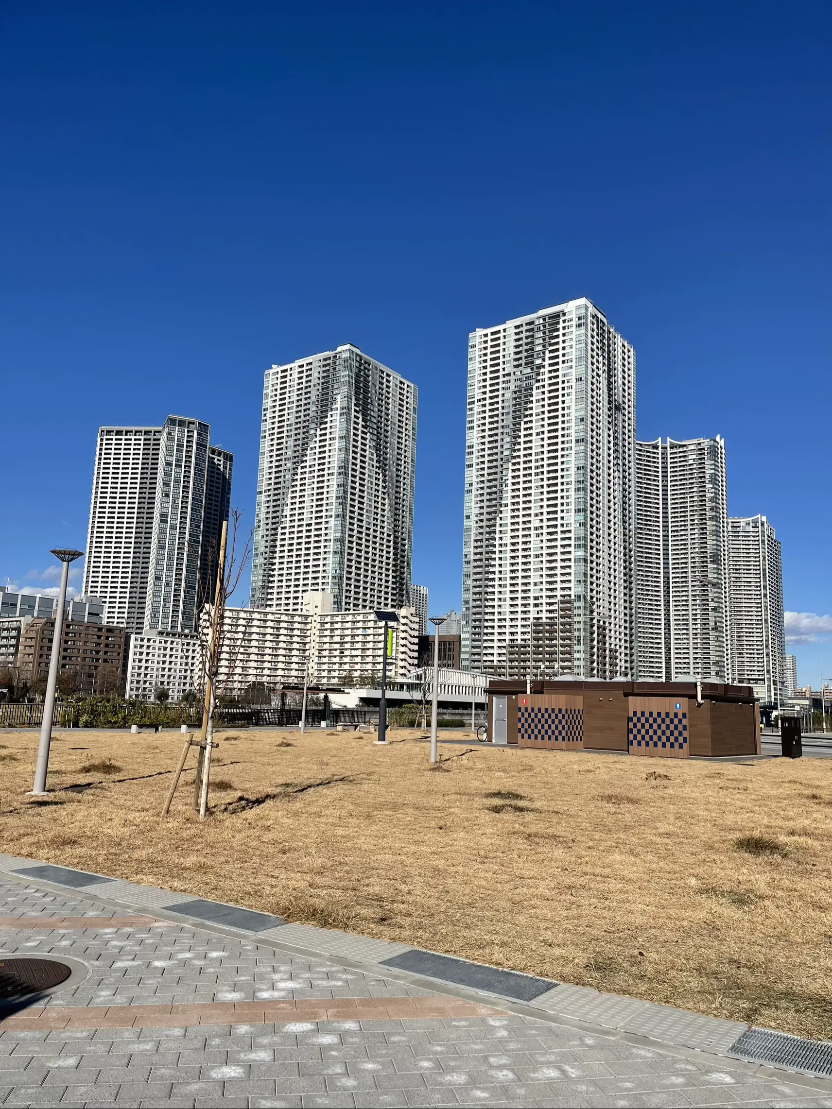 แจกพิกัดมุมถ่ายรูปลับโตเกียว📸🇯🇵 | แกลเลอรีที่โพสต์โดย Sea | Lemon8