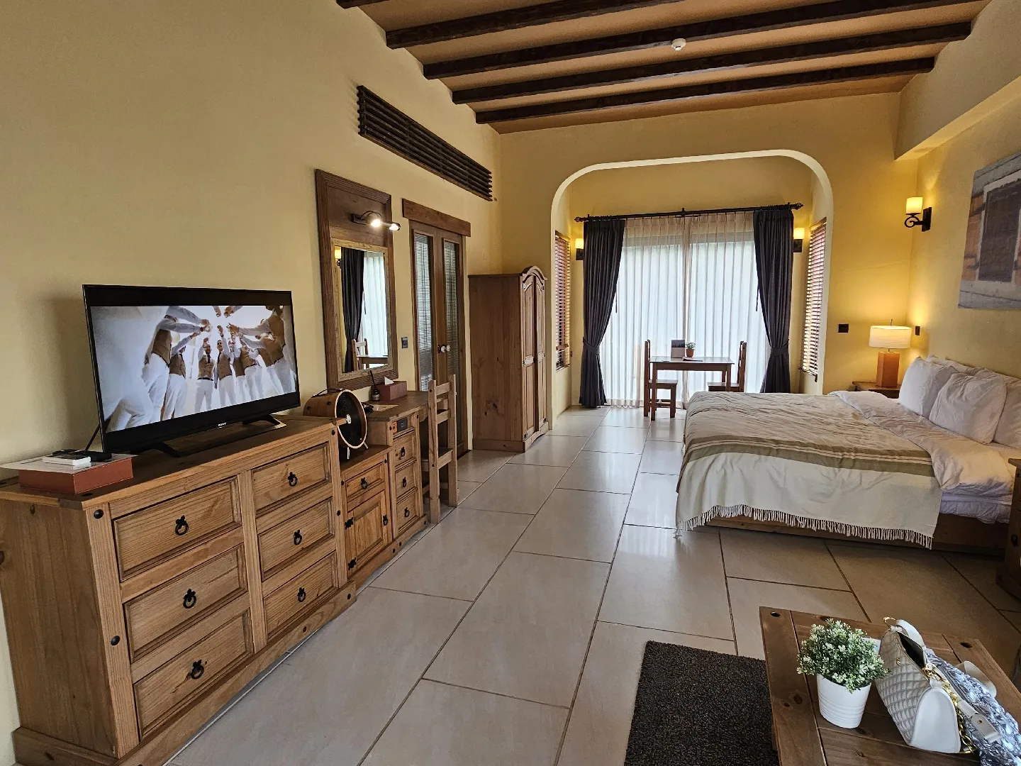 ที่พักฟีลเมืองนอกที่ชอบที่สุด? | แกลเลอรีที่โพสต์โดย katy.natacha | Lemon8