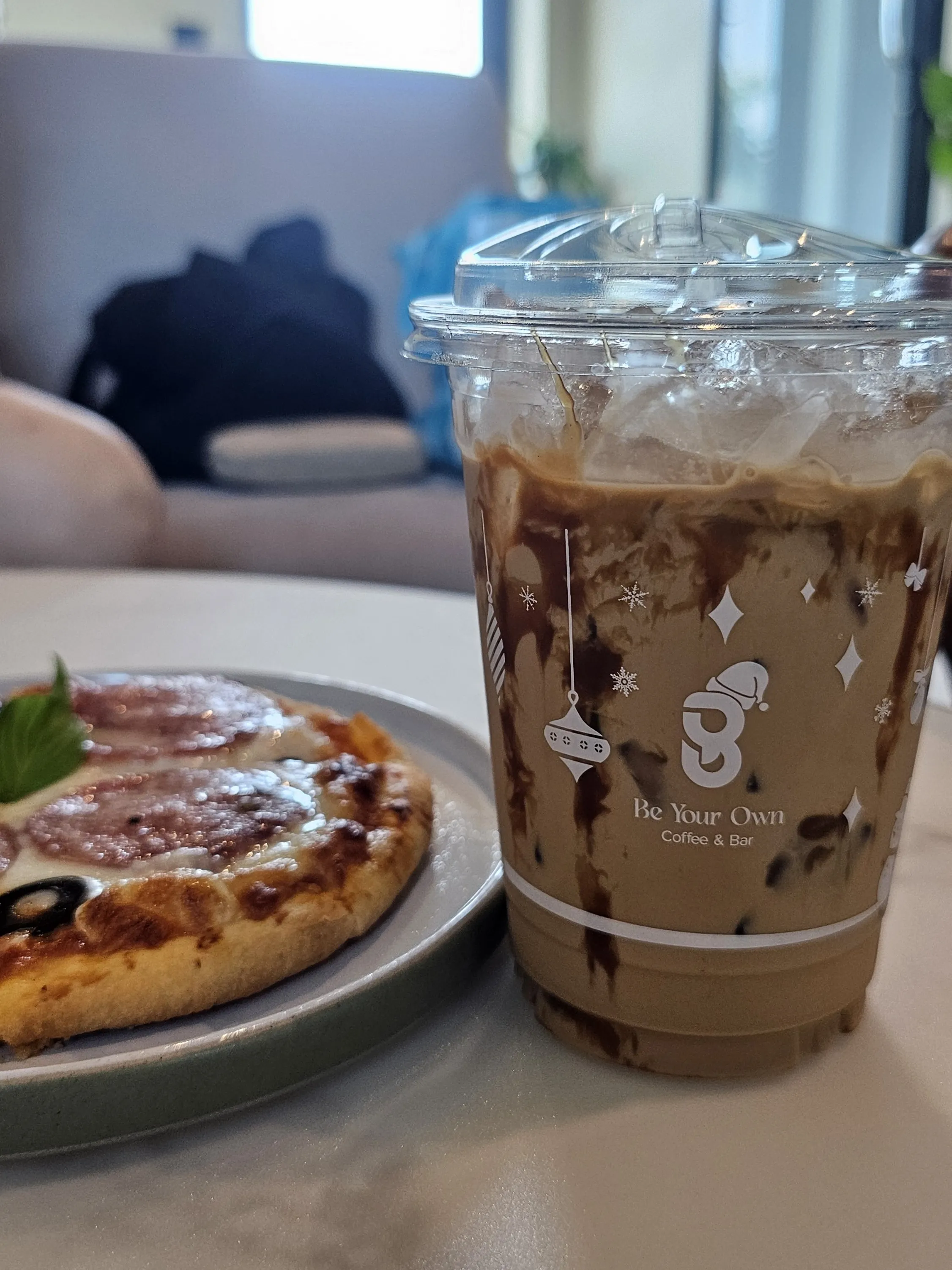 คาเฟ่นนทบุรี ย่านราชพฤกษ์ BYO Coffee&Bar | แกลเลอรีที่โพสต์โดย ...