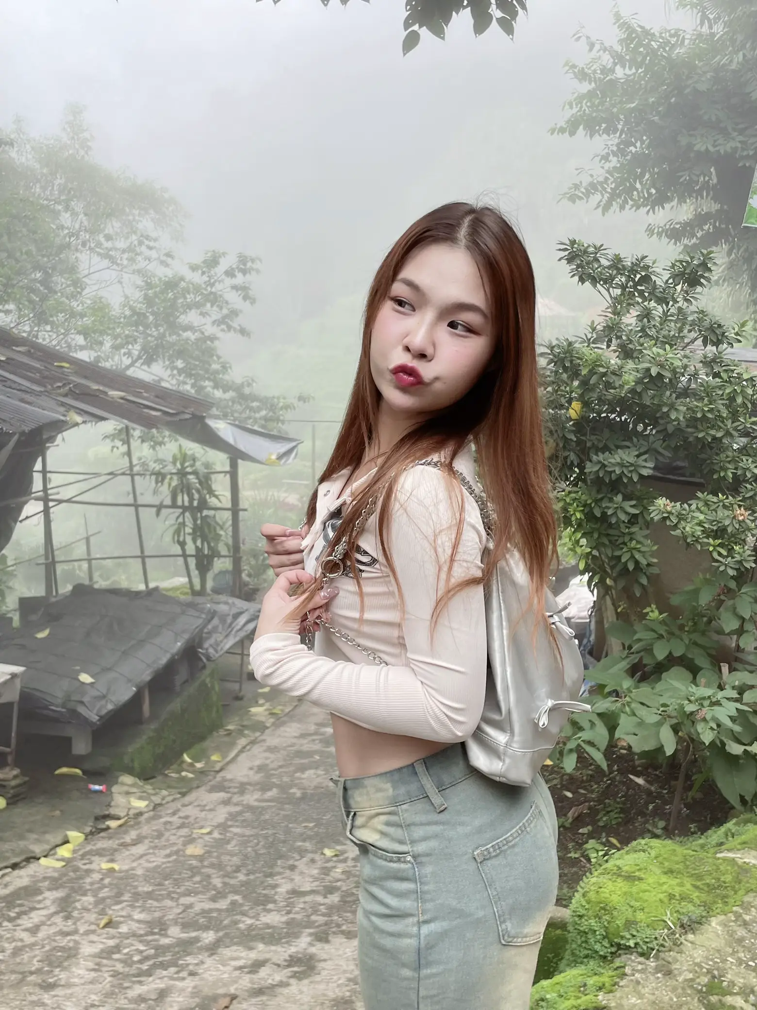 ไอเดียโพสต์ท่าถ่ายรูปกับธรรมชาติ⛰️🍃 | แกลเลอรีที่โพสต์โดย Ployy_pwnii | Lemon8