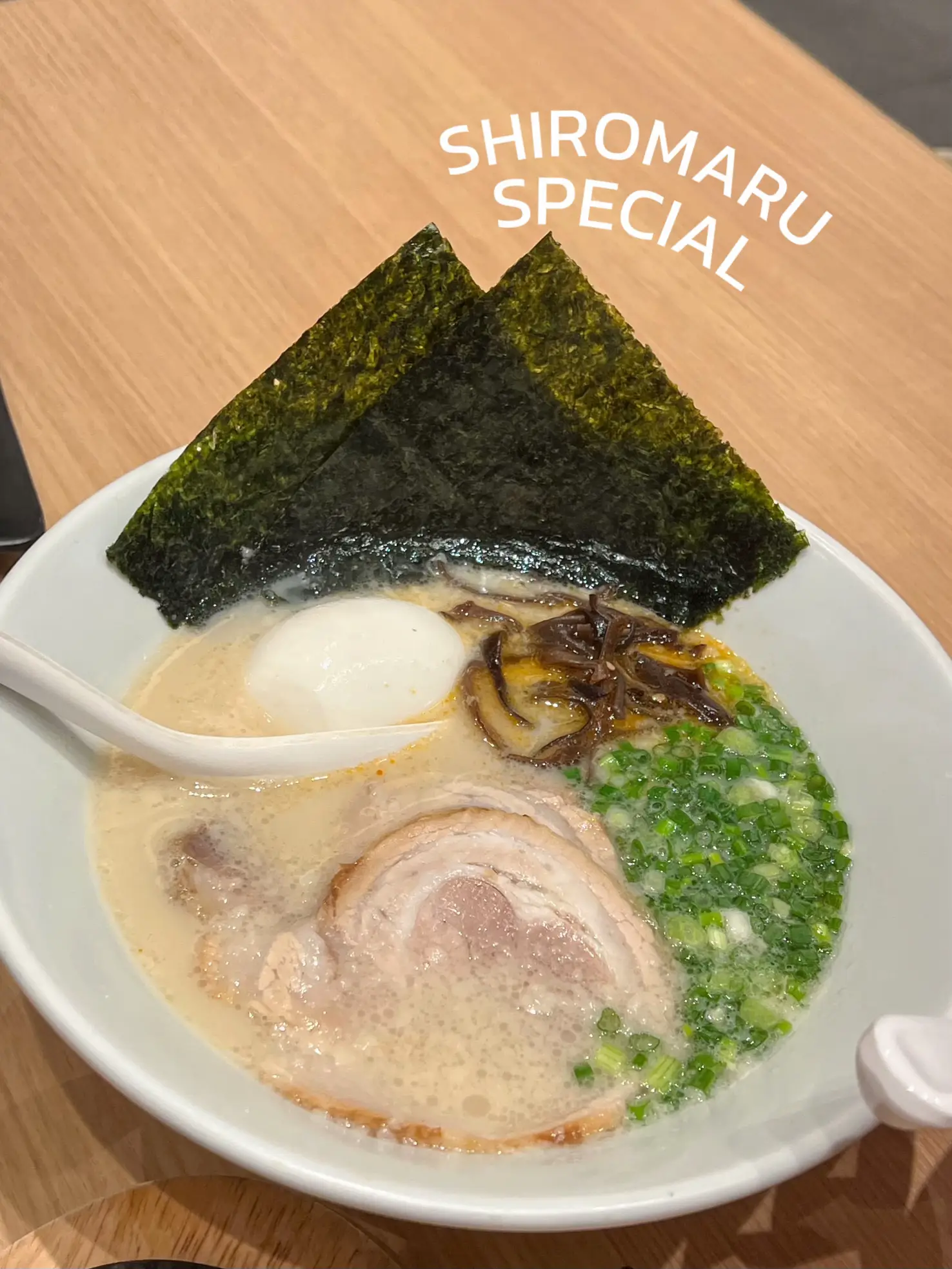 มาสัมผัสรสชาติญี่ปุ่นแท้ๆที่ Ippudo 🍜🥢🇯🇵 | แกลเลอรีที่โพสต์โดย mameaw | Lemon8