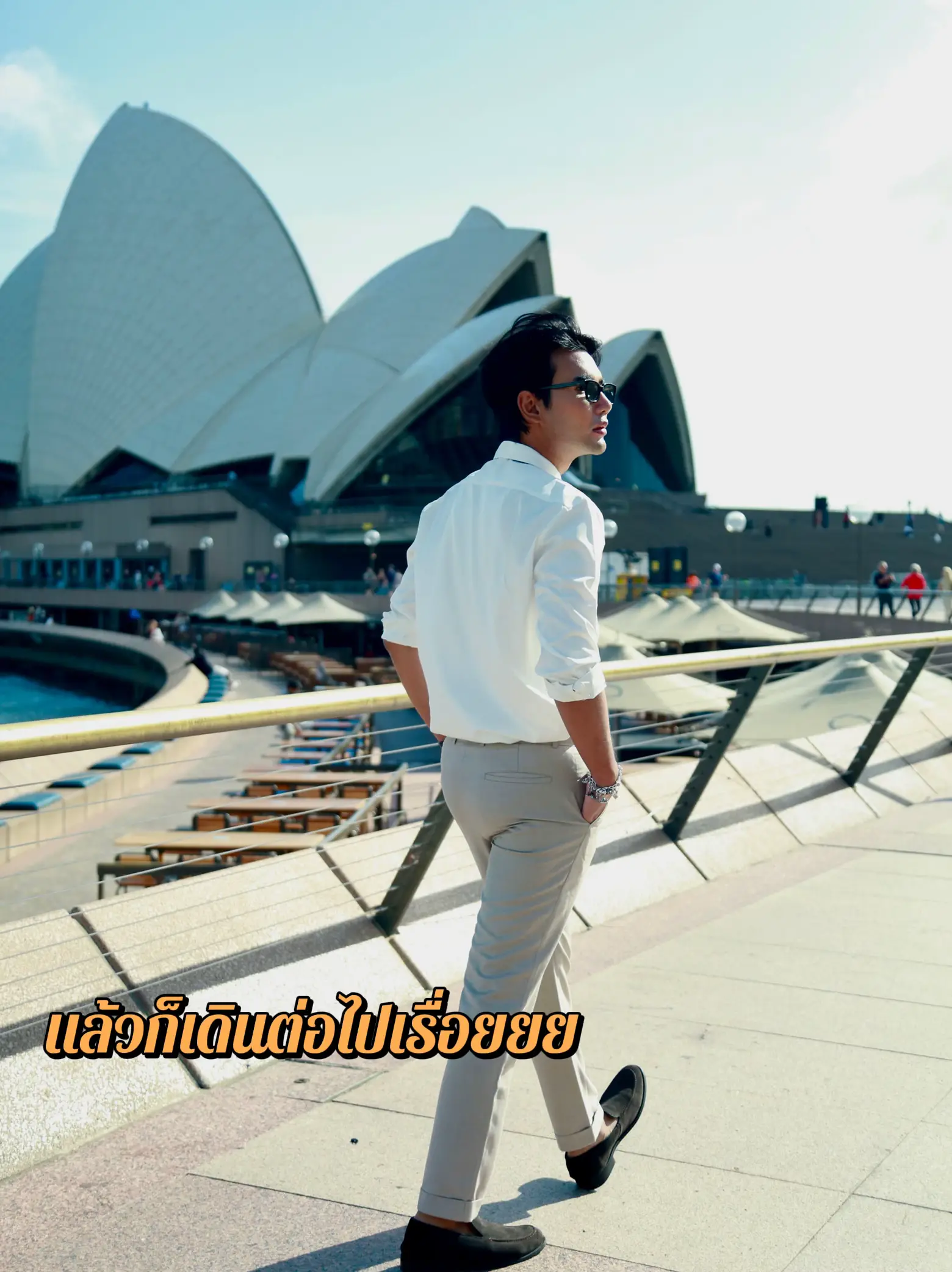 ท่าโพสผู้ชาย ไปเรื่อยเปื่อยแบบไม่ตั้งใจ | แกลเลอรีที่โพสต์โดย Kong Kitraphas | Lemon8