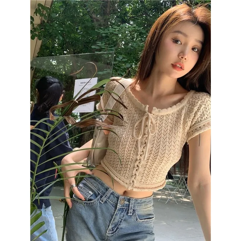 เสื้อแขนสั้นผ้าถัก | แกลเลอรีที่โพสต์โดย Poy sawitree | Lemon8