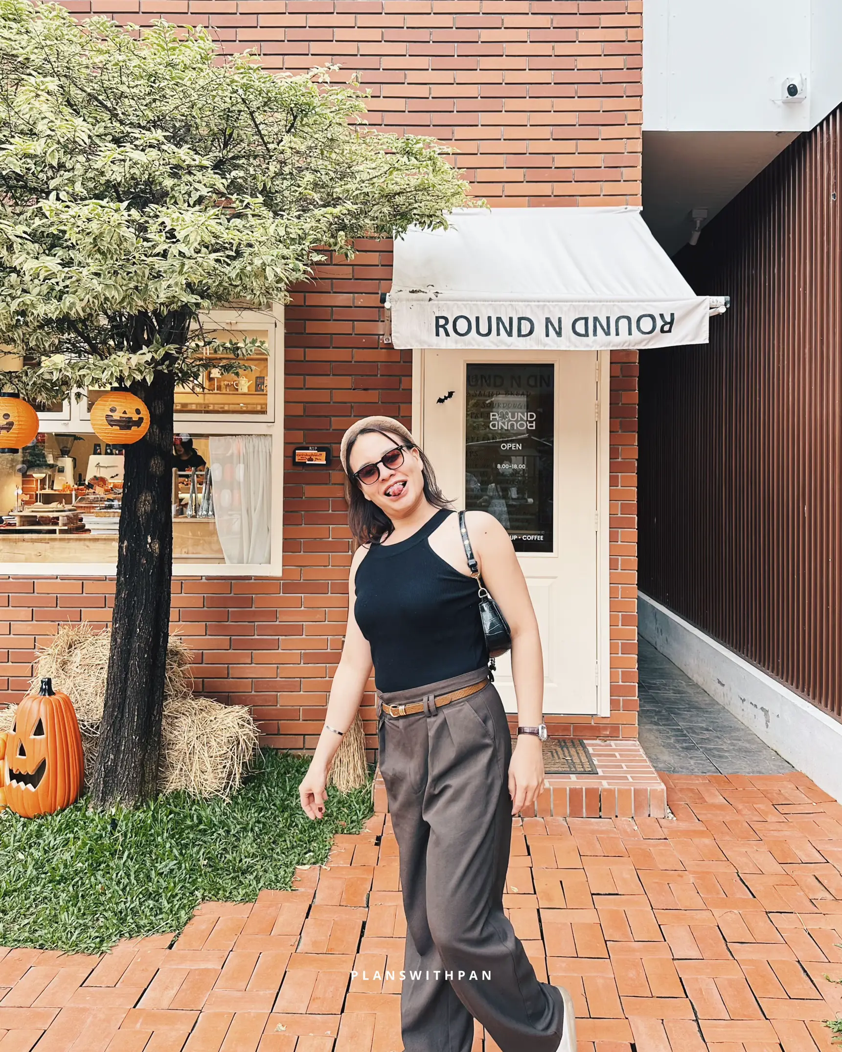 ฮาโลวีนห้ามพลาด มาเช็คอินถ่ายรูปสุดชิคกันที่ ROUND N ROUND 🎃 | แกลเลอรีที่โพสต์โดย PLANS WITH ...